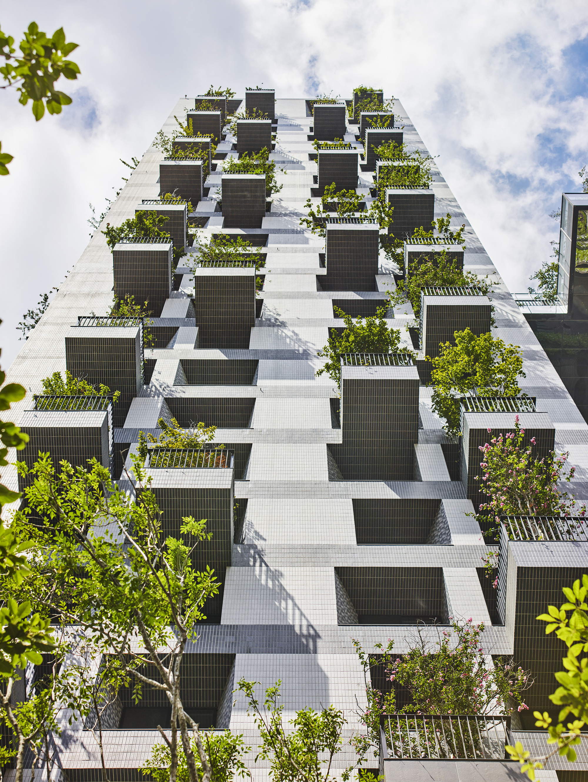 Gallery of Sky Green Residential & Retail Tower / WOHA - 21