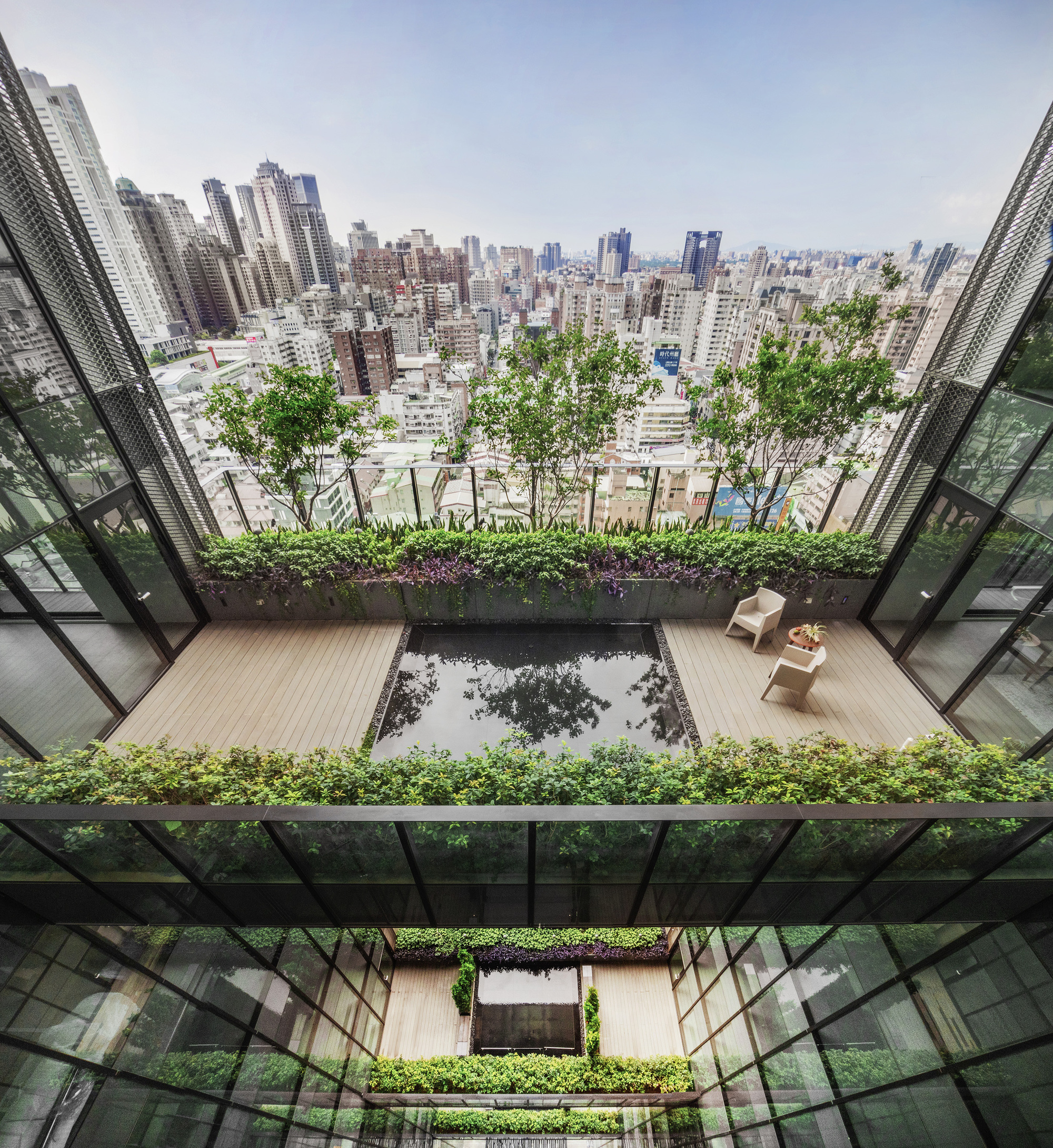 Gallery of Sky Green Residential & Retail Tower / WOHA - 10