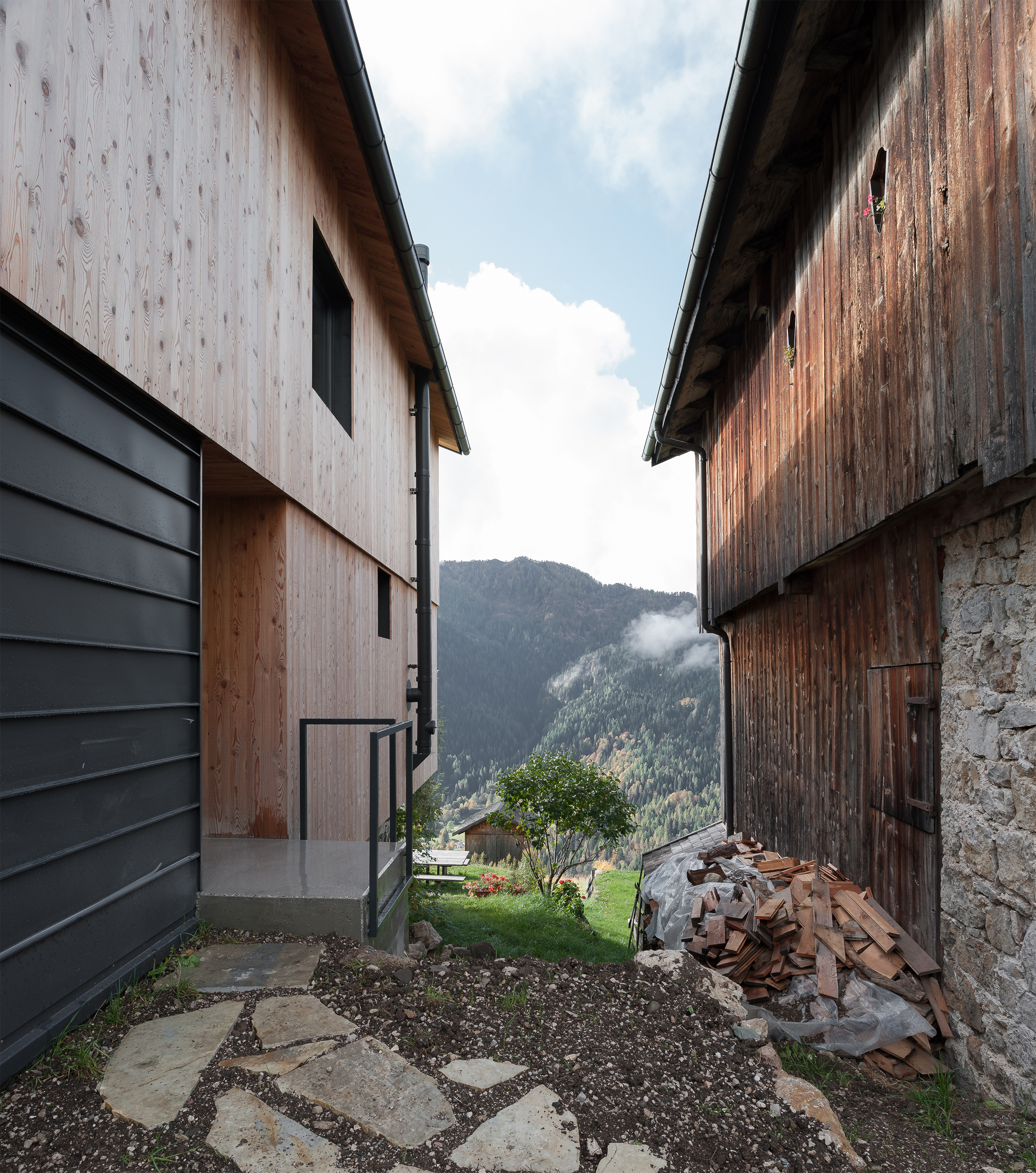 Gallery of Elisa House / Clinicaurbana - 5