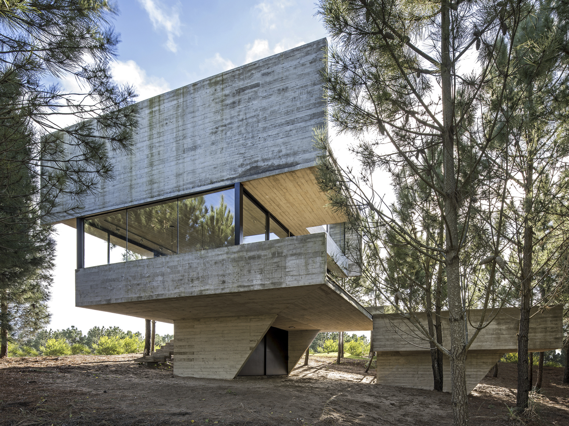 Gallery of Exposed Concrete Houses in Argentina: 50 Projects and Their ...