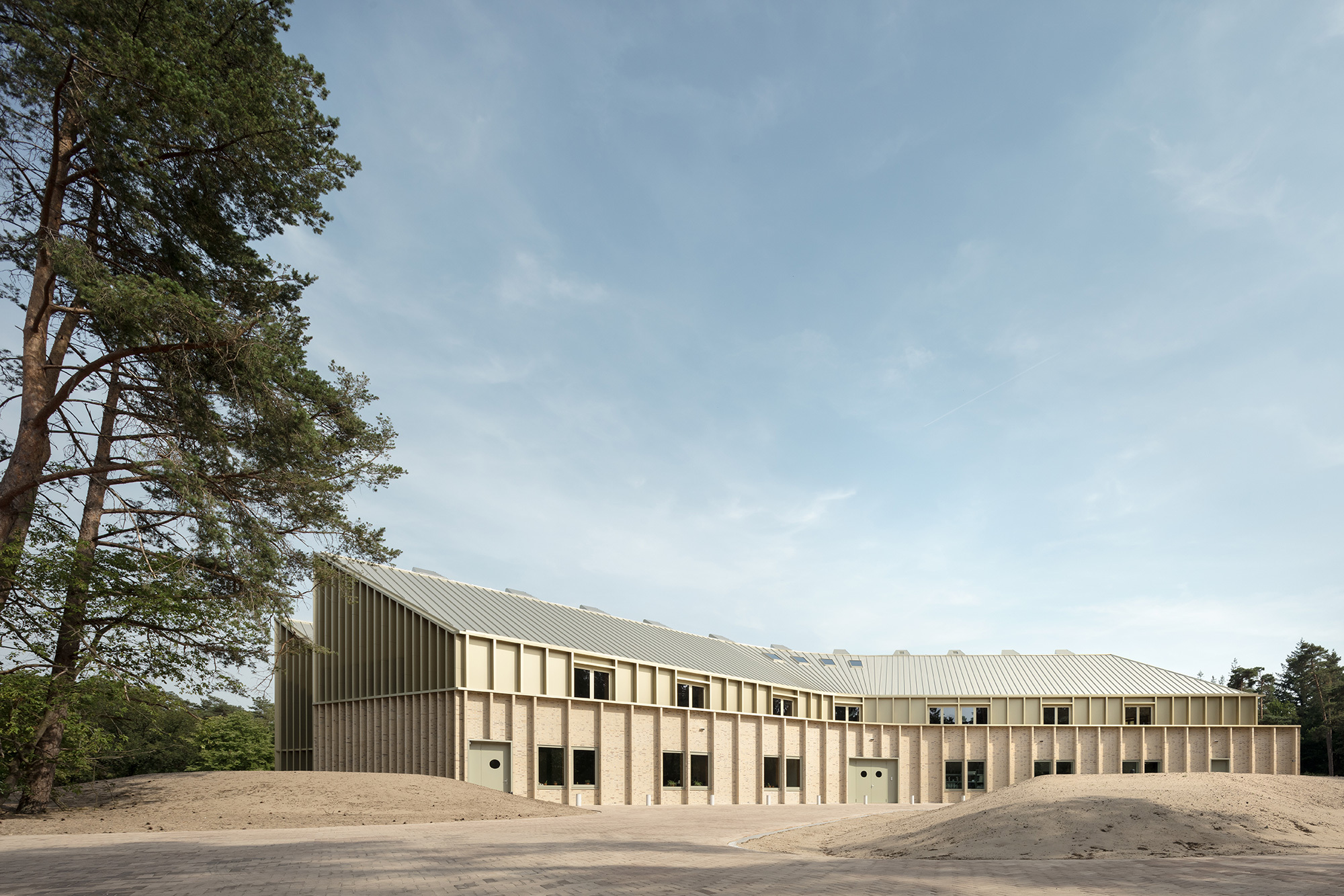Gallery of Park Pavilion The Hoge Veluwe National Park / De Zwarte Hond ...