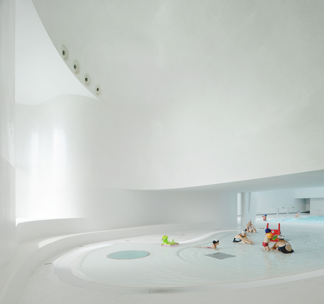 Gallery of Innovative Uses of Water in Architecture - 19