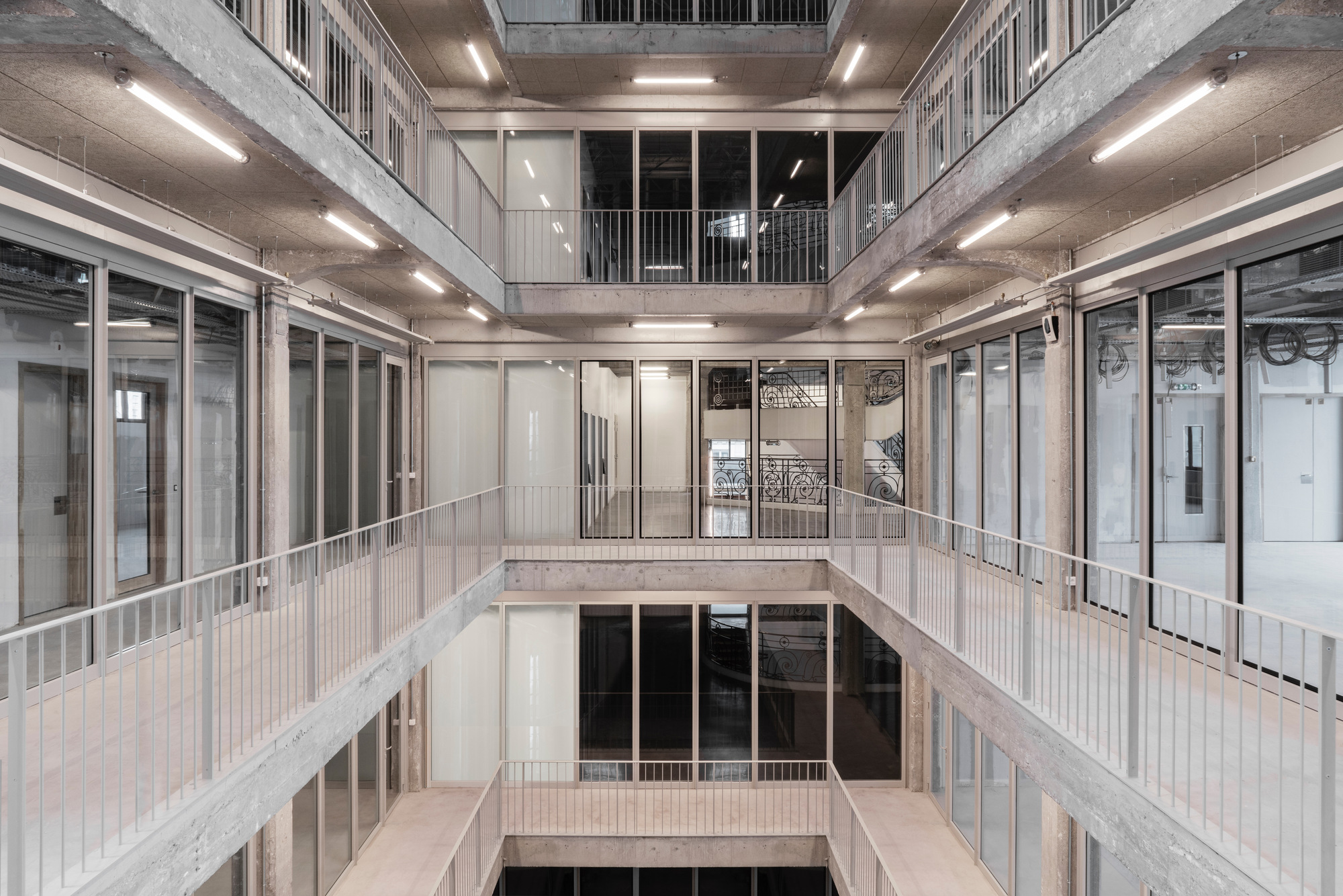 Gallery of Technicolor Headquarters Office Building / Franklin Azzi ...