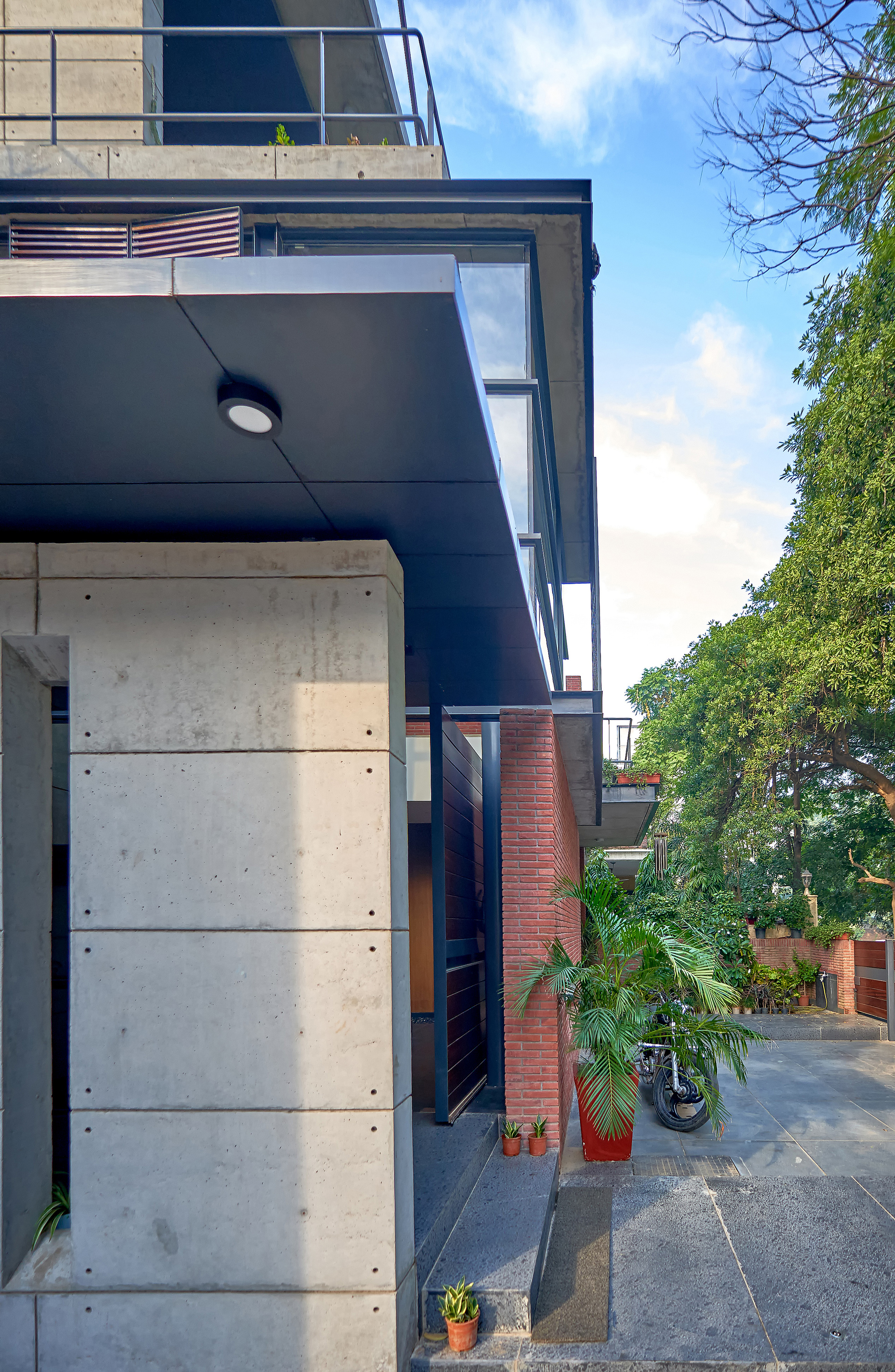 Gallery of Lopez Design Office / DADA & Partners - 12