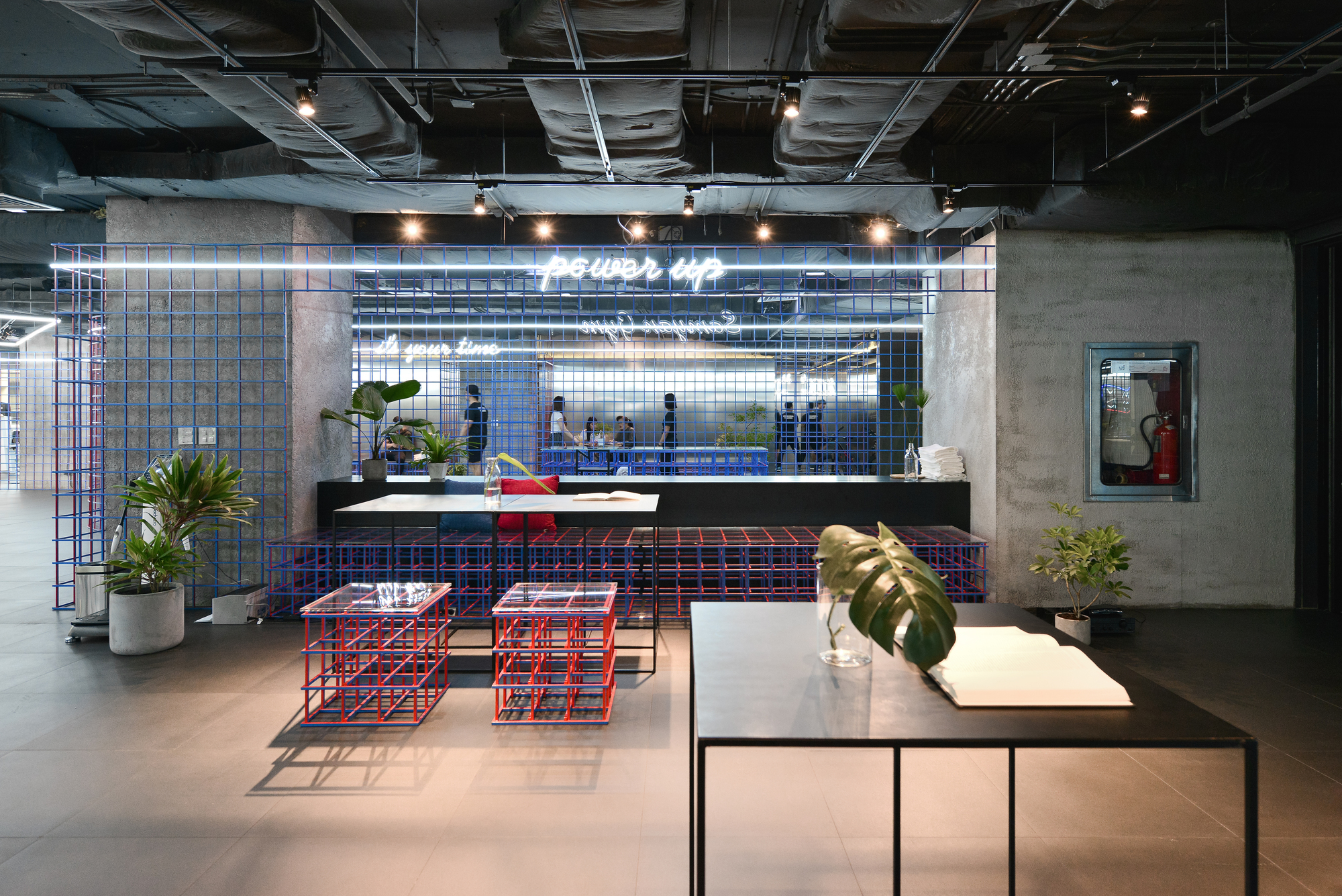 Gallery of Sam Yan Gym / Looklen Architects - 10
