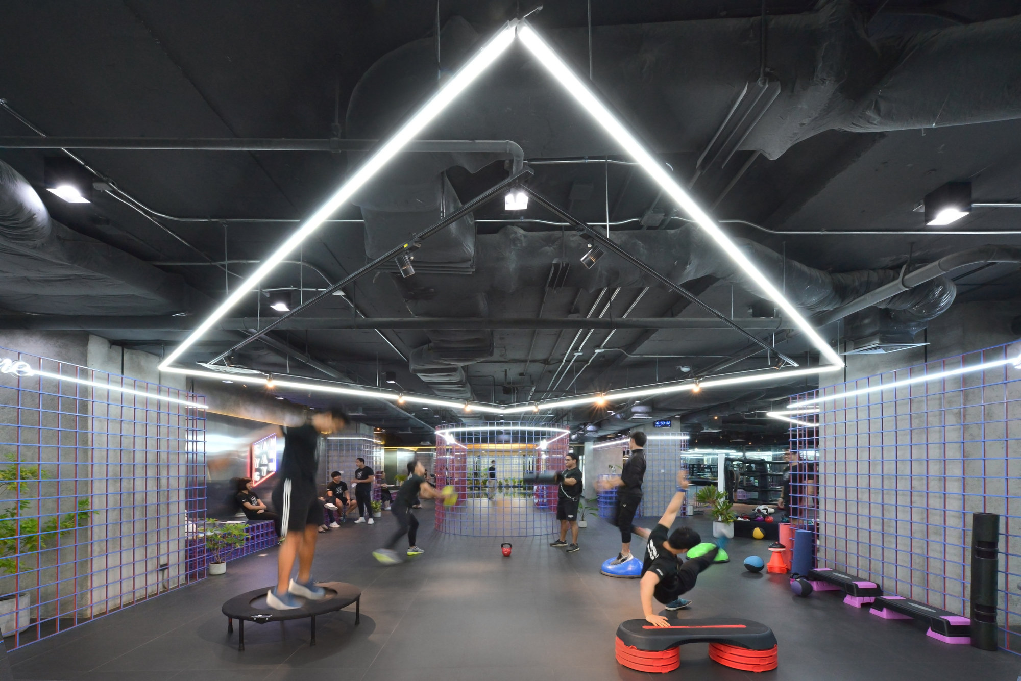 Gallery of Sam Yan Gym / Looklen Architects - 9