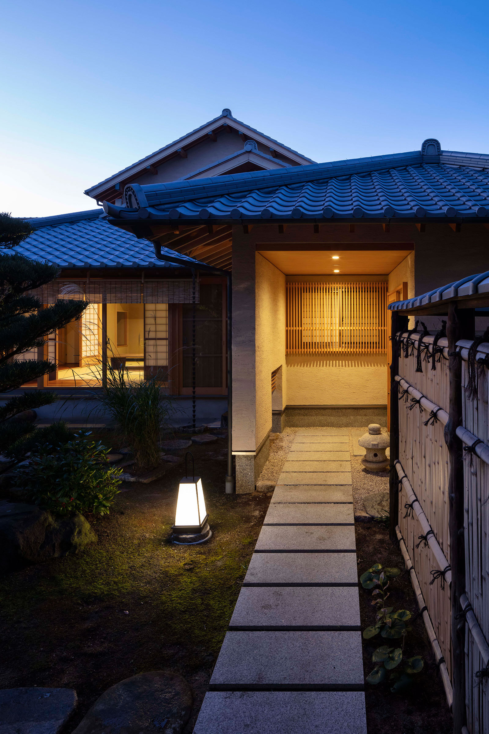Gallery of House in Tadotsu / Takashi Okuno & Associates - 10