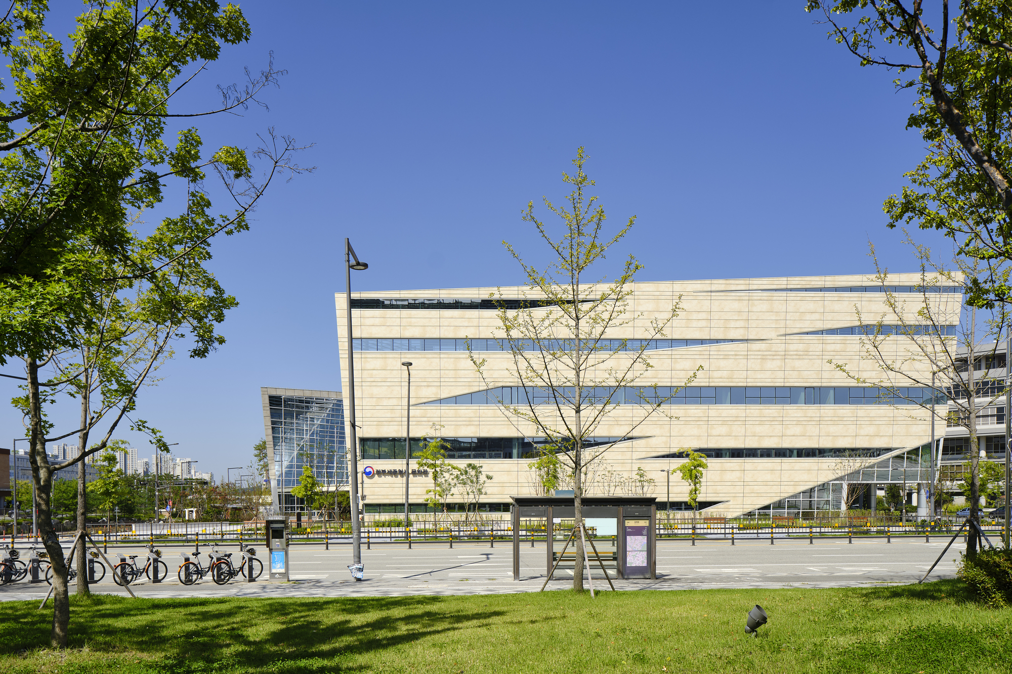 Gallery of Sejong Government Complex Cultural Center / Daain ...