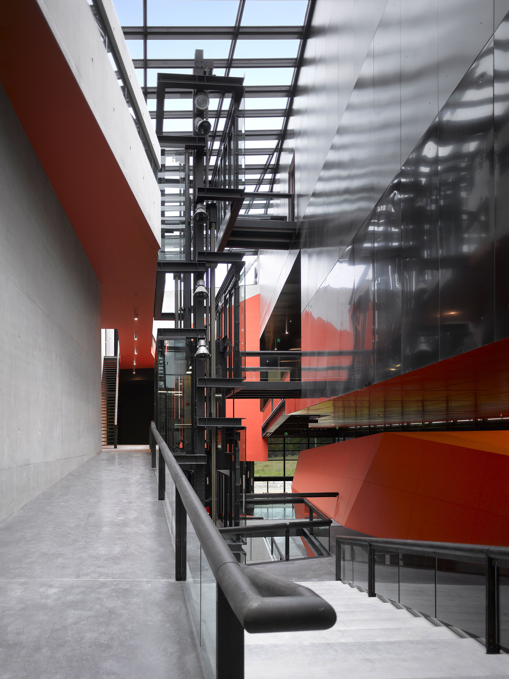 Galería de Odile Decq: "Sólo diseñar edificios no es suficiente, es ...