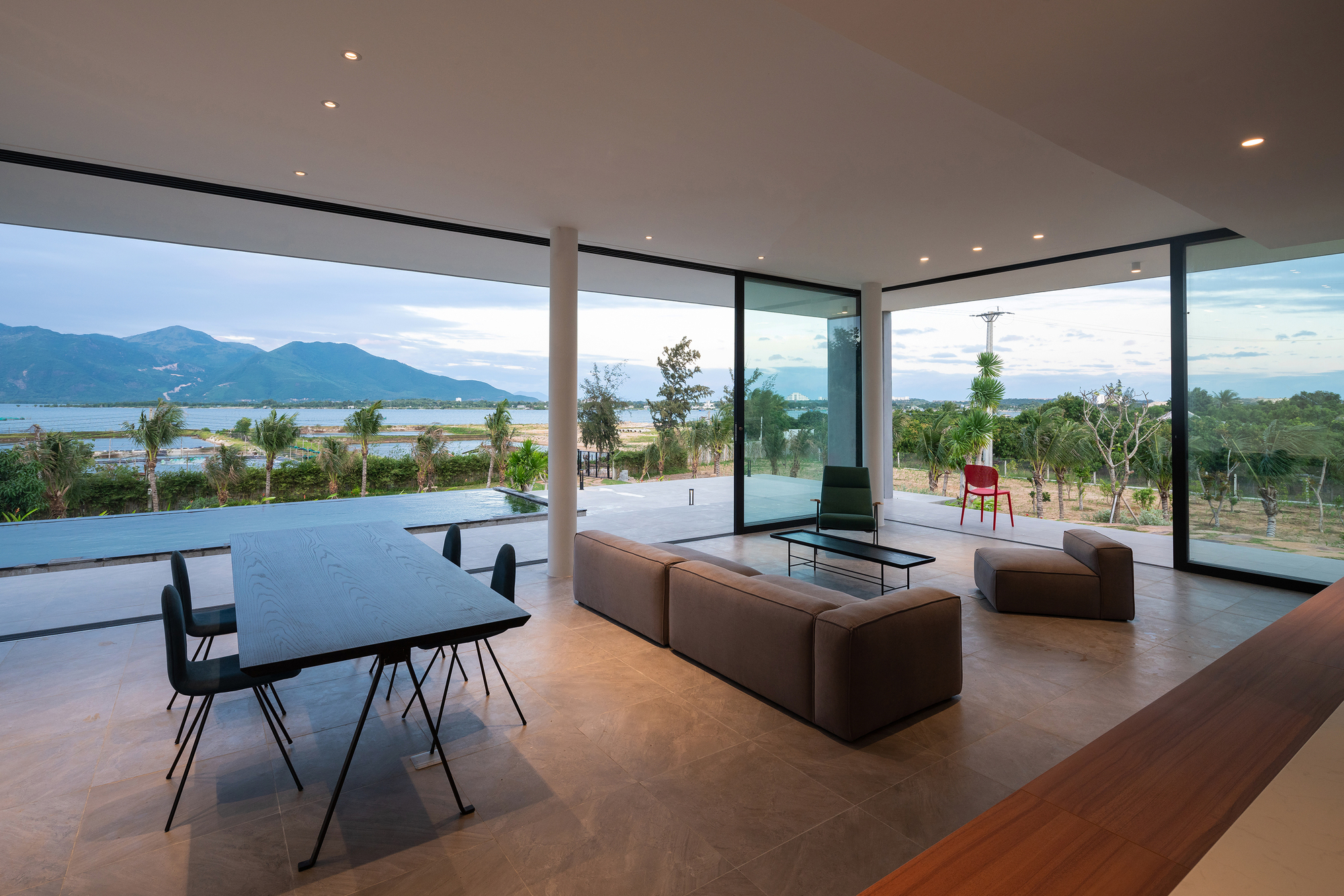 Gallery of Cam Hai House / Idee architects - 21