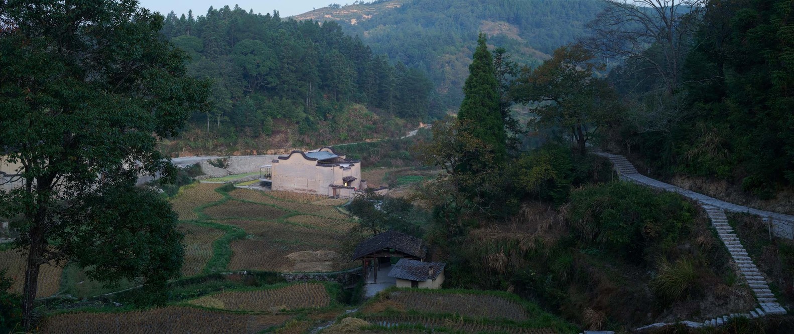Gallery of Xiadi Paddy Field Bookstore of Librairie Avant-Garde / TAO - 35