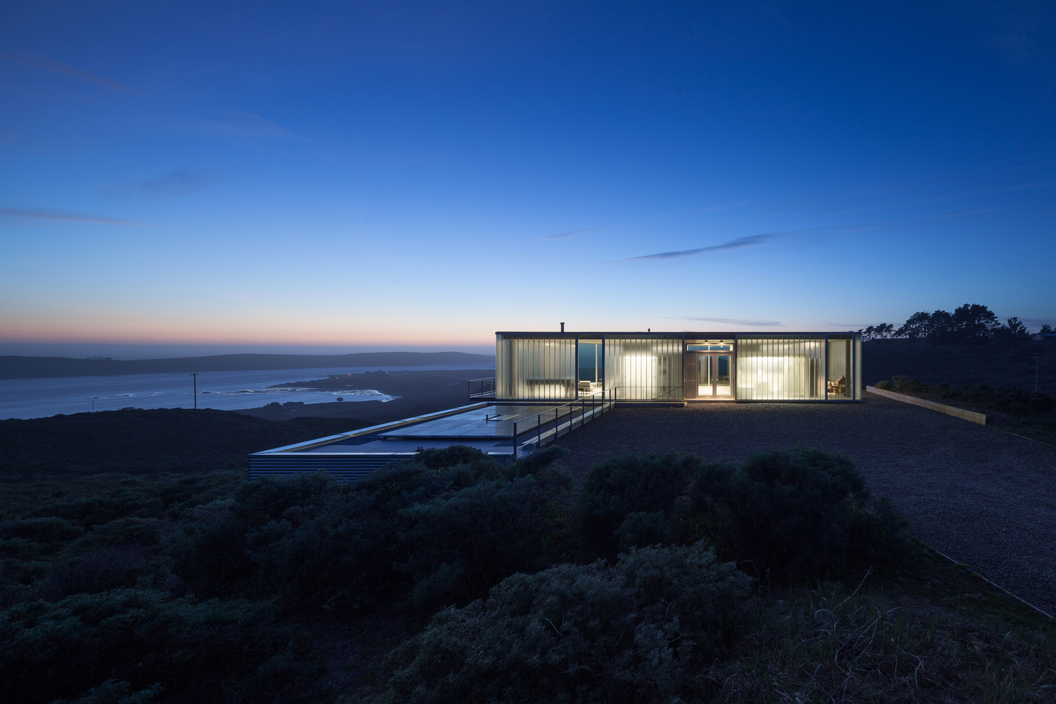 Gallery of 25 Projects Merged into the Diverse Landscape of California - 3