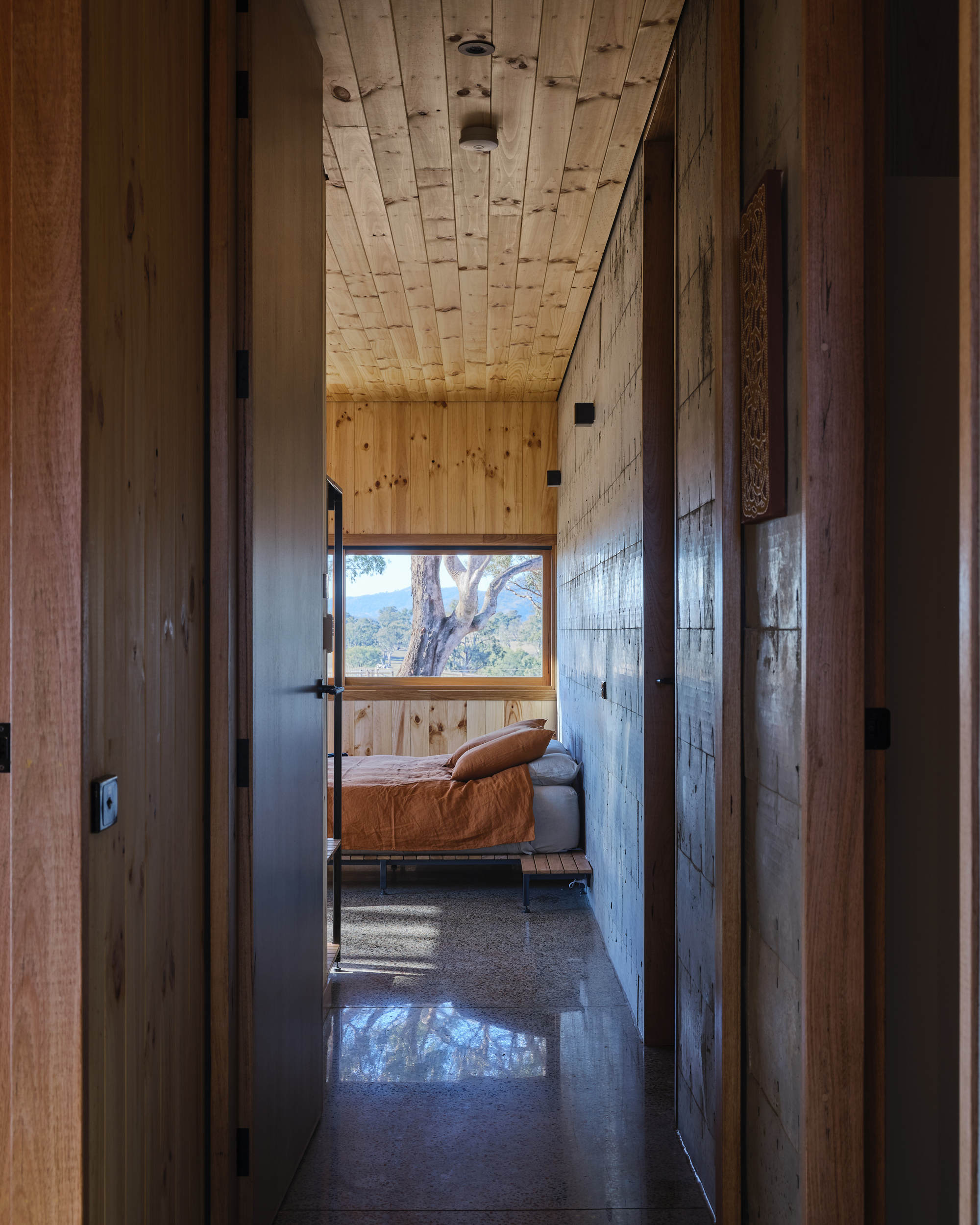 Gallery of Upside Down Akubra House / Alexander Symes Architect - 33