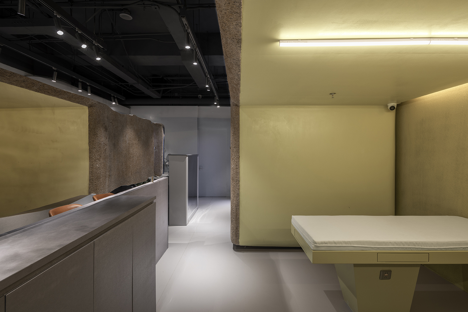 Gallery of VAN ROU / AML Design Studio - 10