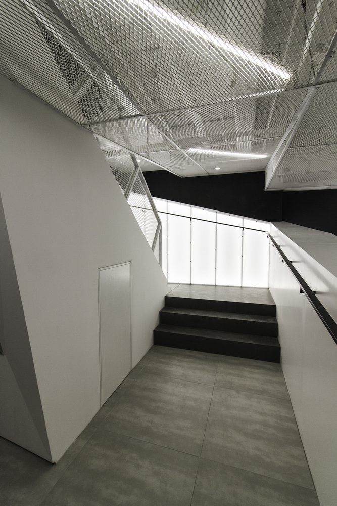 Gallery of Carley Hair Salon / maison h - 24