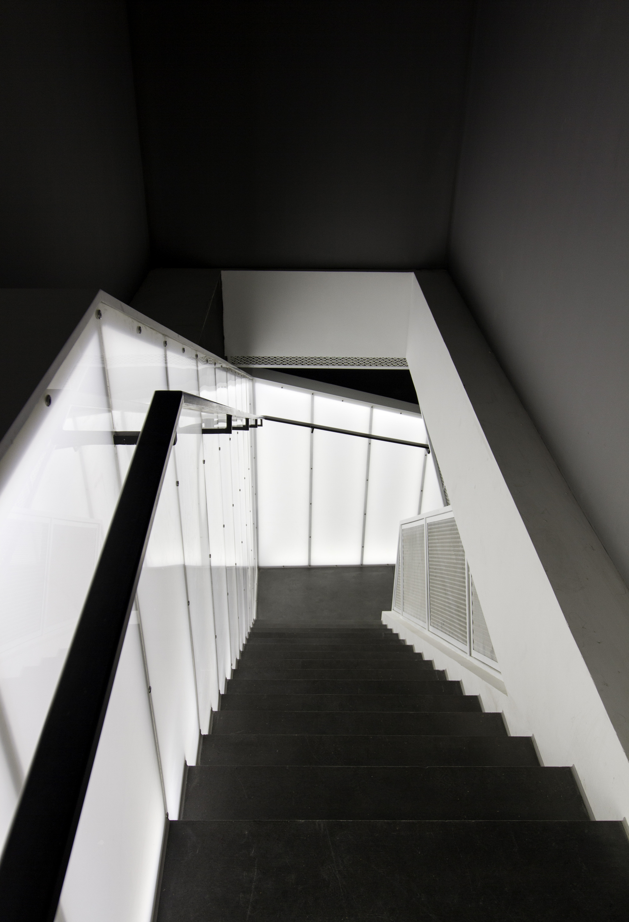 Gallery of Carley Hair Salon / maison h - 15
