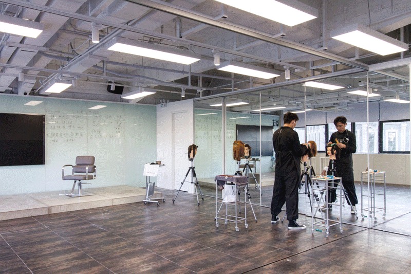 Gallery of Carley Hair Salon / maison h - 35