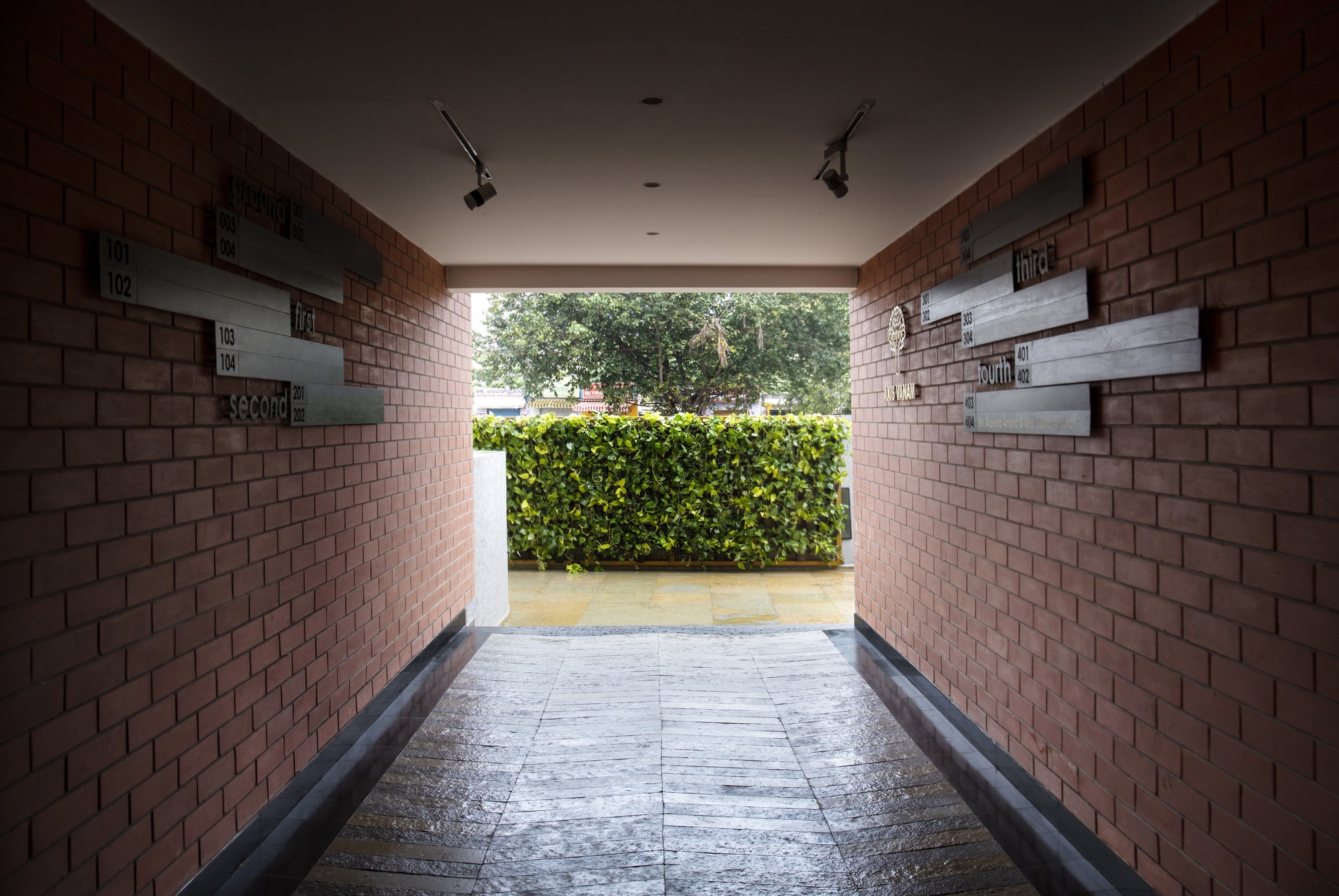 Gallery of Axis Vanam / The Purple Ink Studio - 17