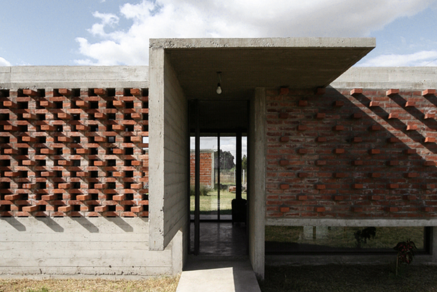 Gallery of Brick Houses in Argentina: 15 Examples Exploring Pattern and ...
