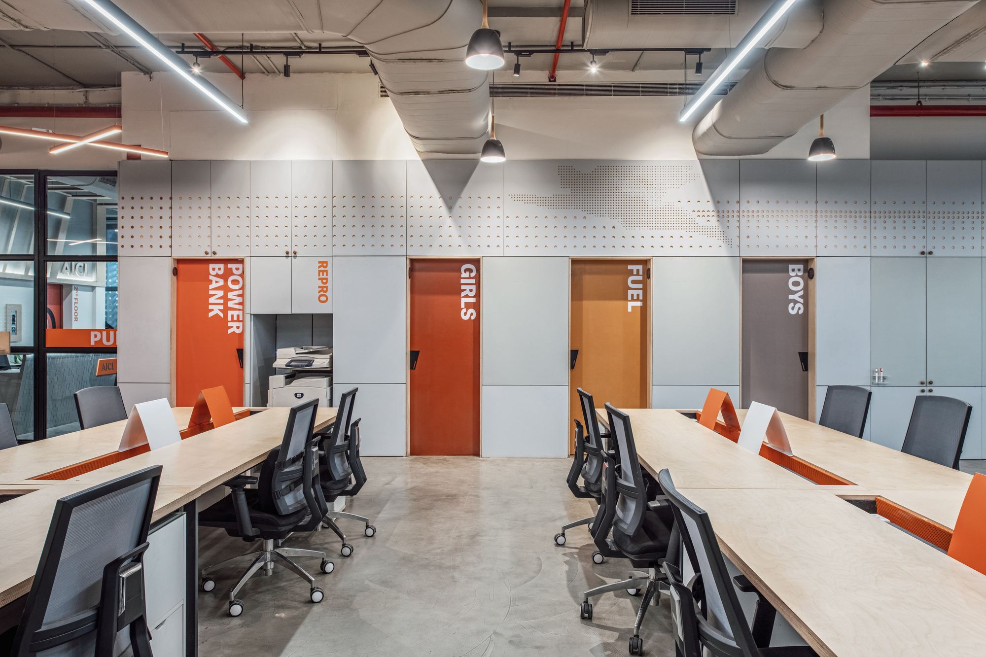 Gallery of AICL Mumbai Workplace Interiors / SAV Architecture + Design - 19