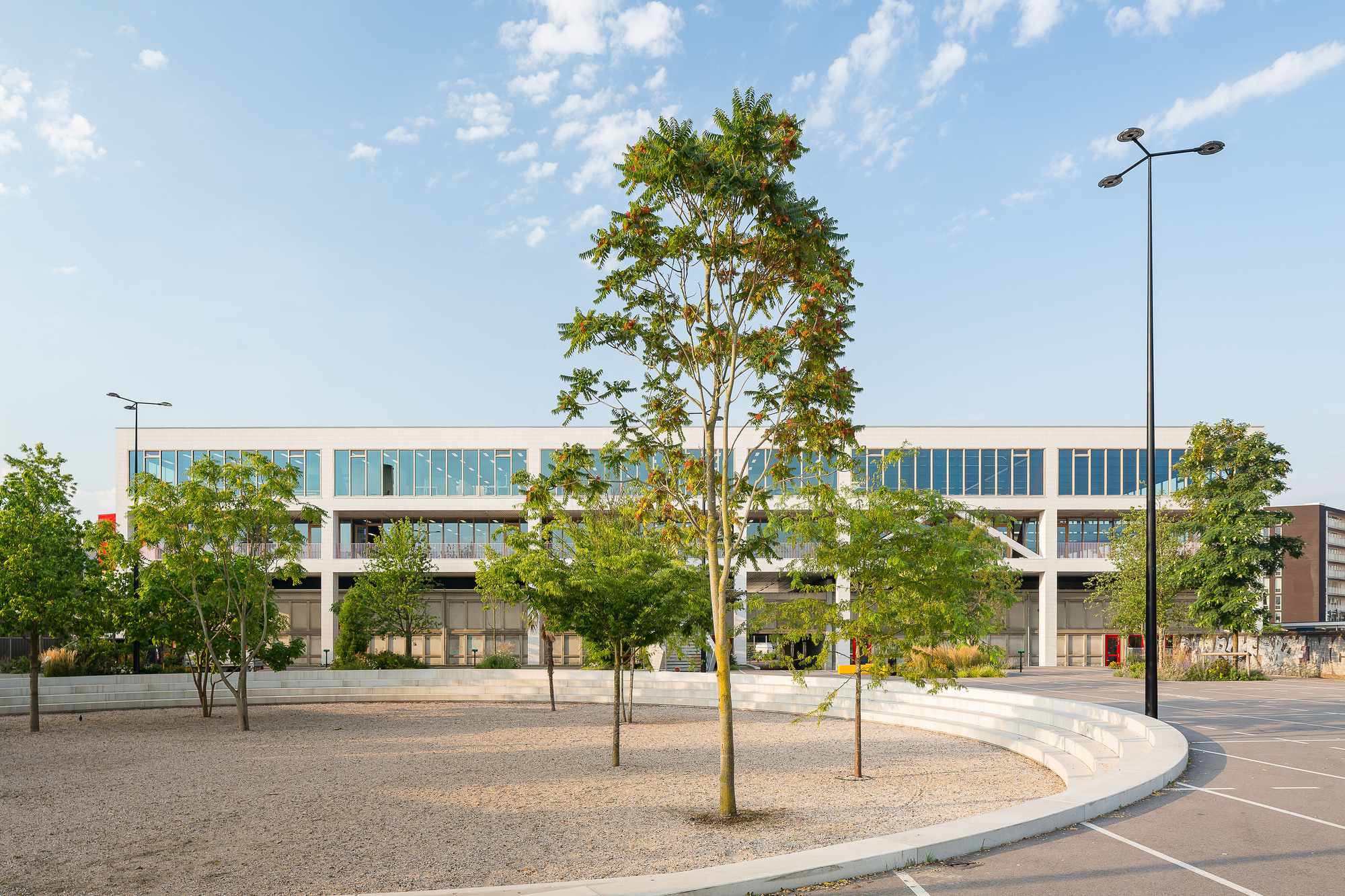 Gallery of The Platform Office Building / Space Encounters - 3