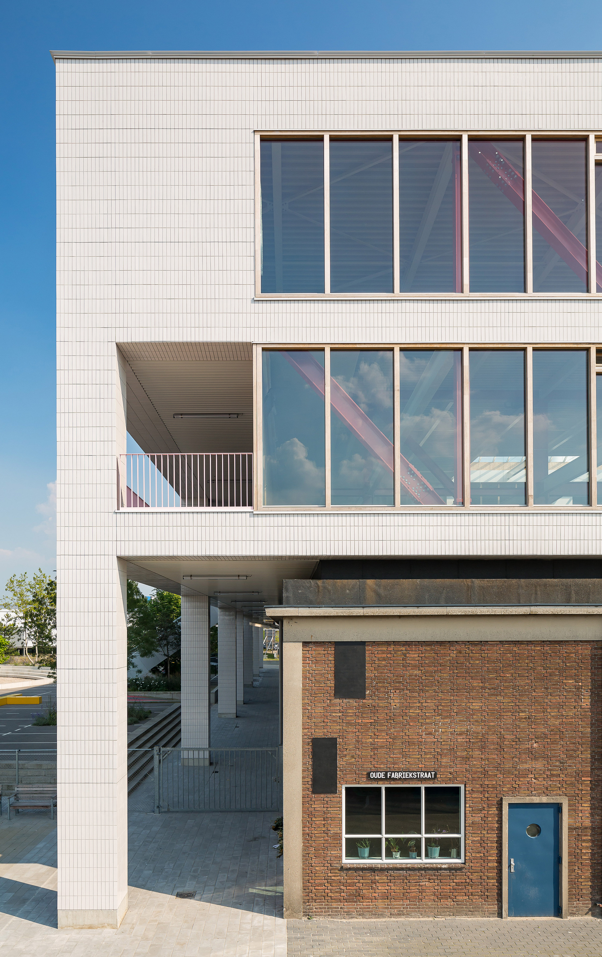 Gallery of The Platform Office Building / Space Encounters - 4