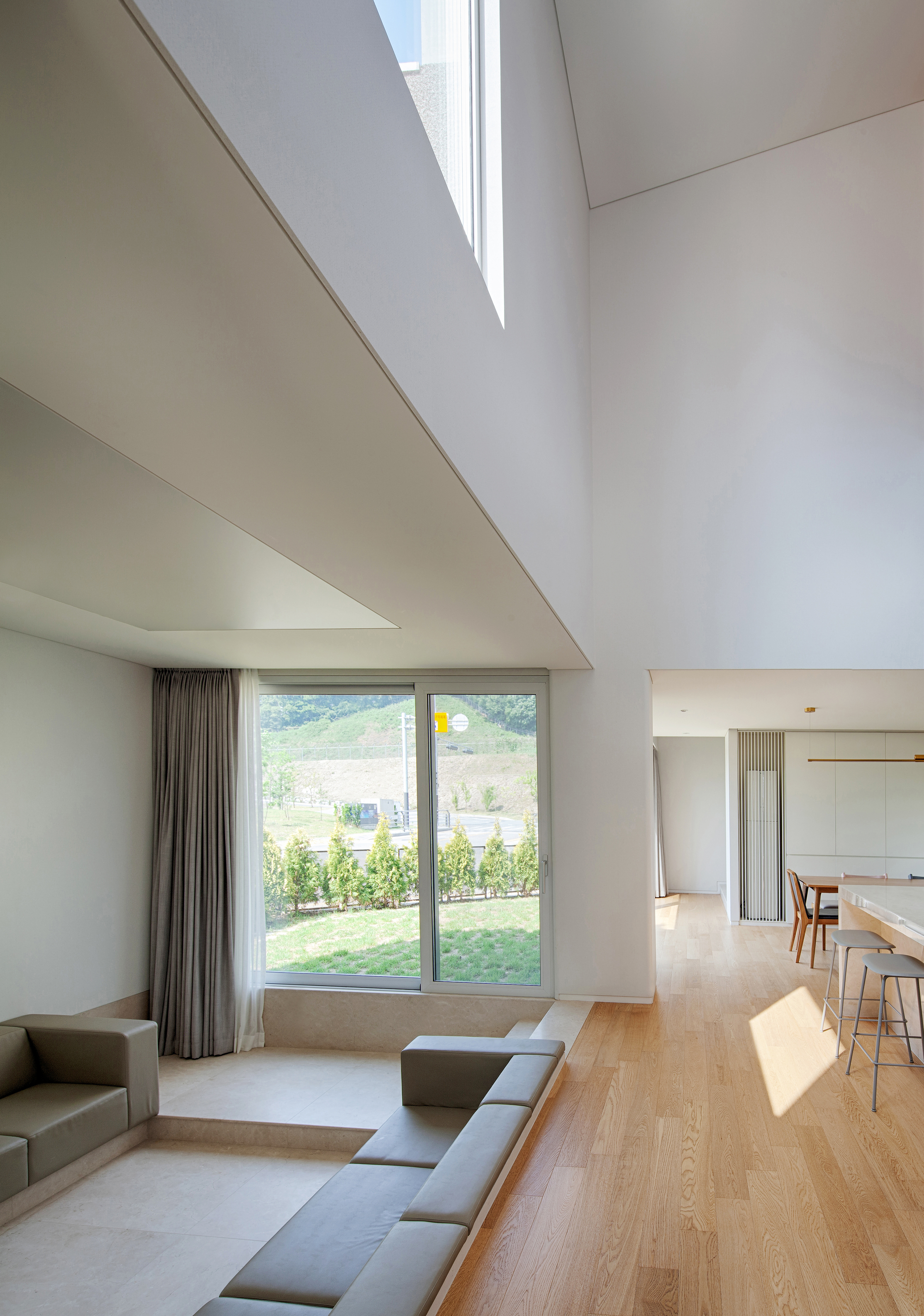 Gallery of Essay House / 100A associates - 6