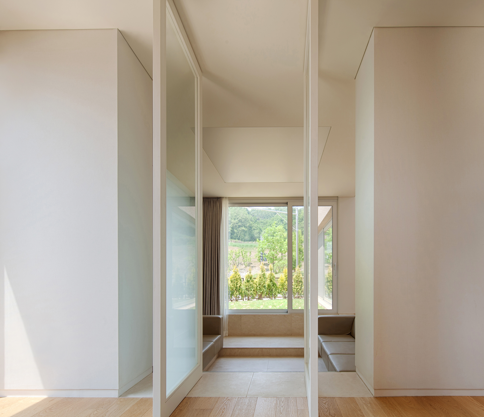 Gallery of Essay House / 100A associates - 12
