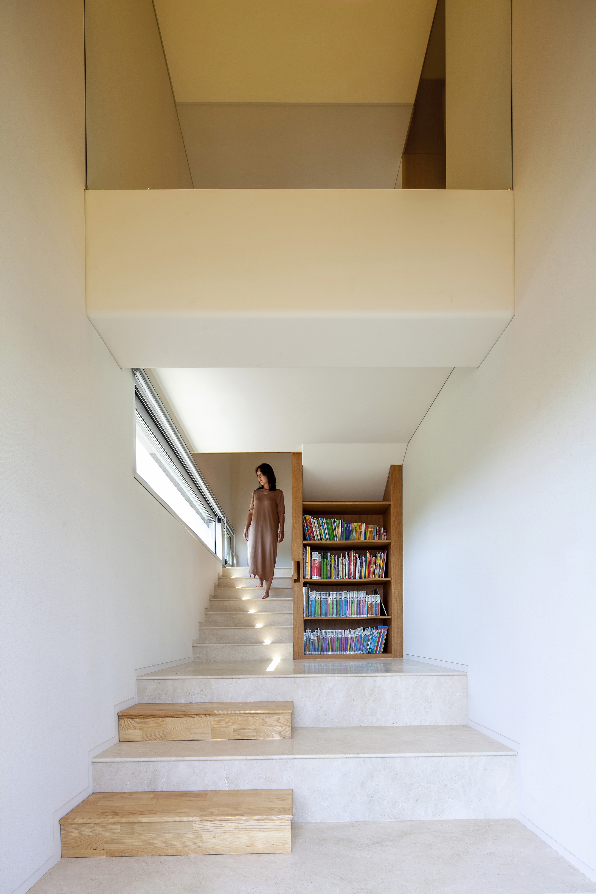 Gallery of Essay House / 100A associates - 25