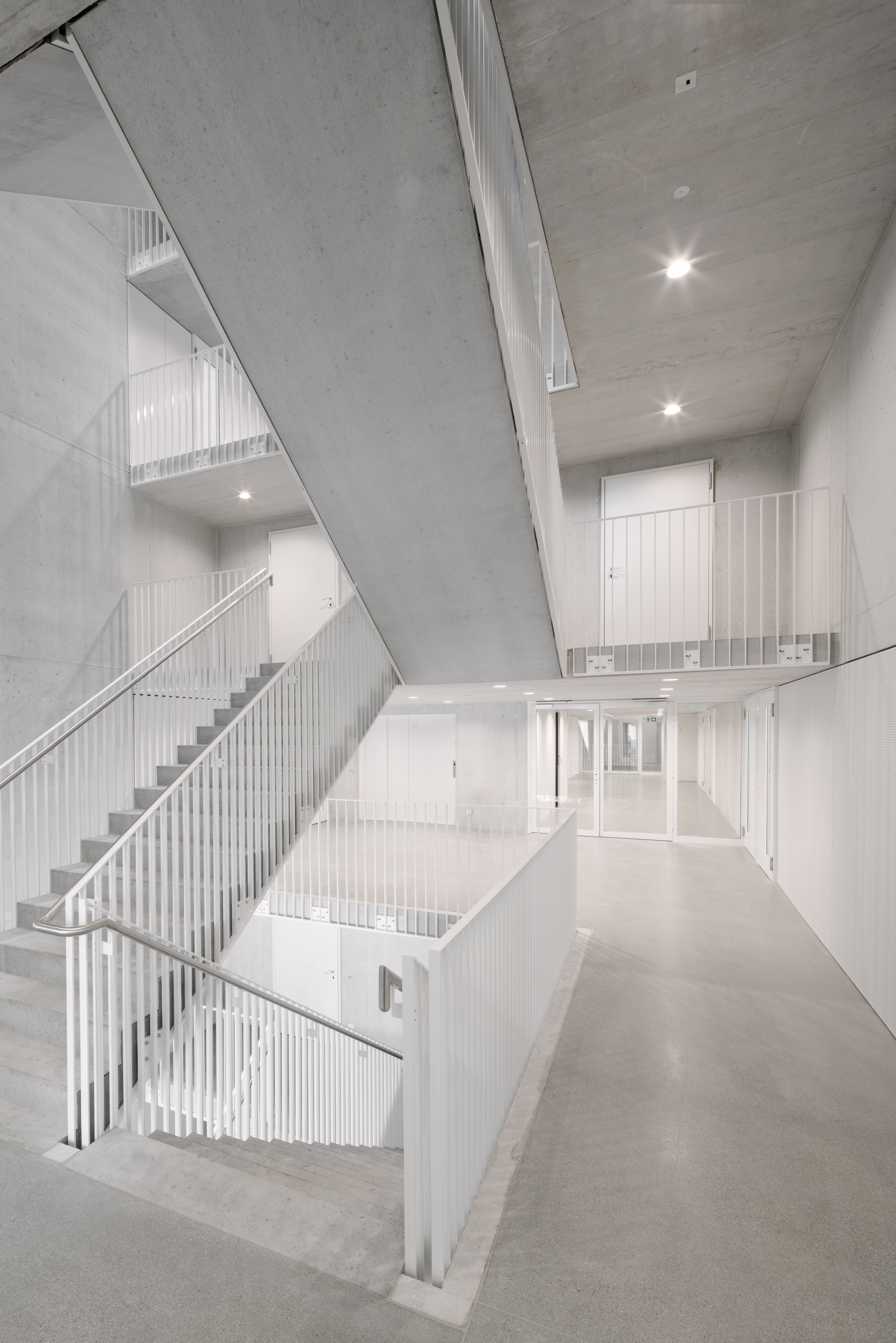 Gallery of 744 Viscosistadt Arts and Design Department Building / Harry ...
