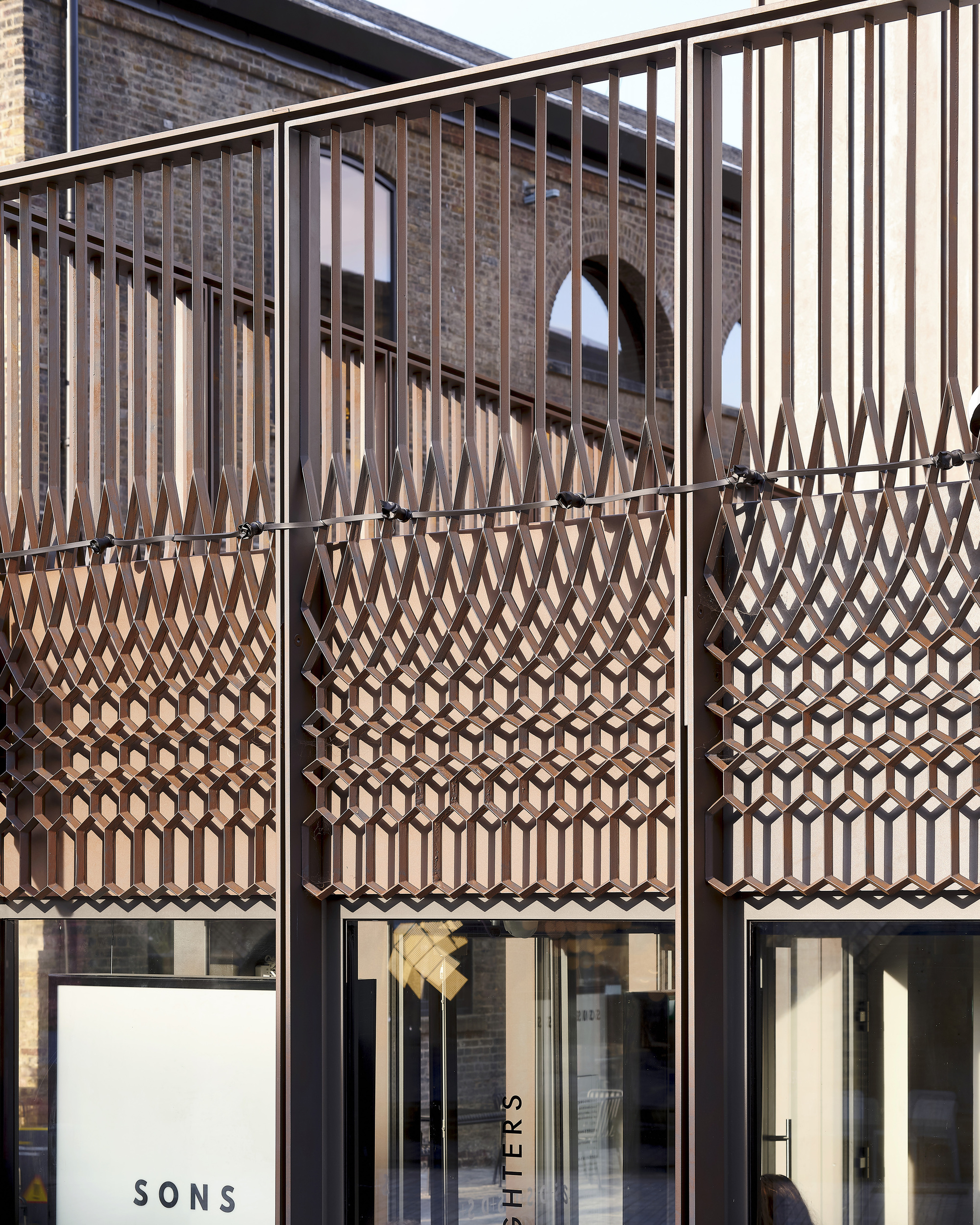 Gallery of Granary Square Pavilion / Bell Phillips Architects - 10