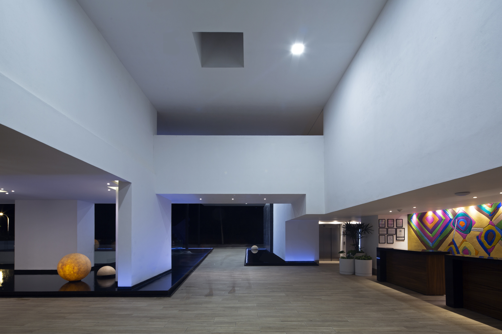 Gallery of Hotel Grand Park Royal Vallarta / Lucio Muniain - 7