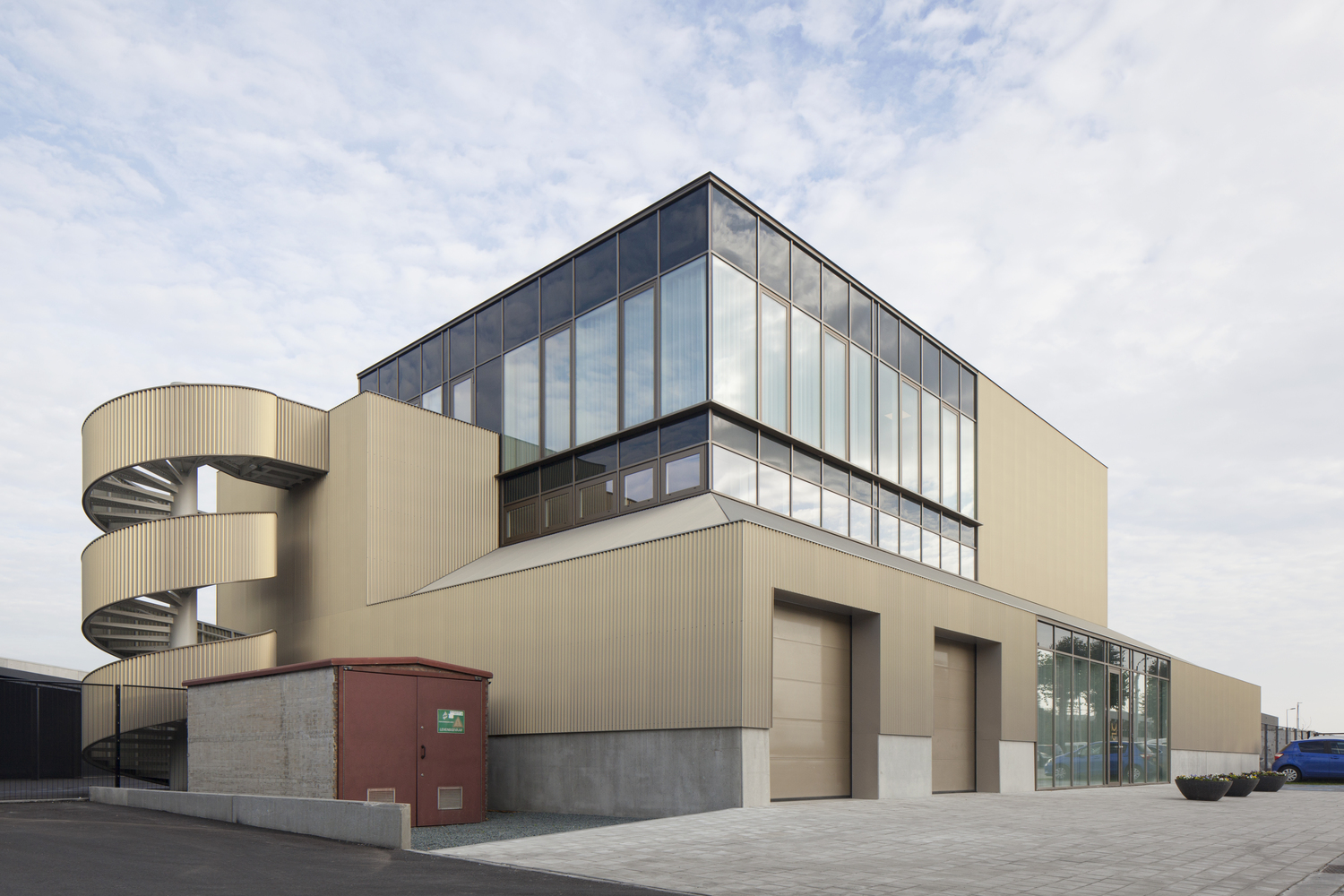 Gallery of Machelen Workshop & Office Spaces / WE-S architecten - 22