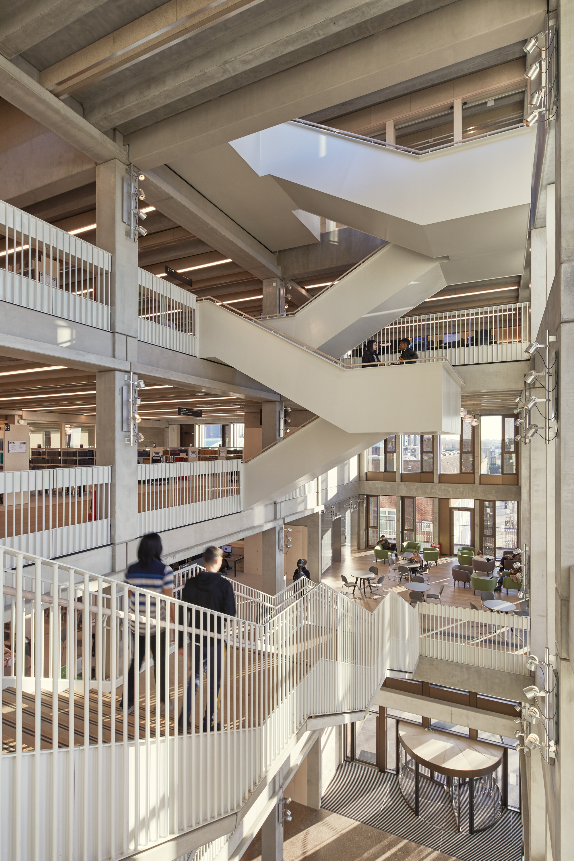 Gallery of Kingston University Town House / Grafton Architects - 15