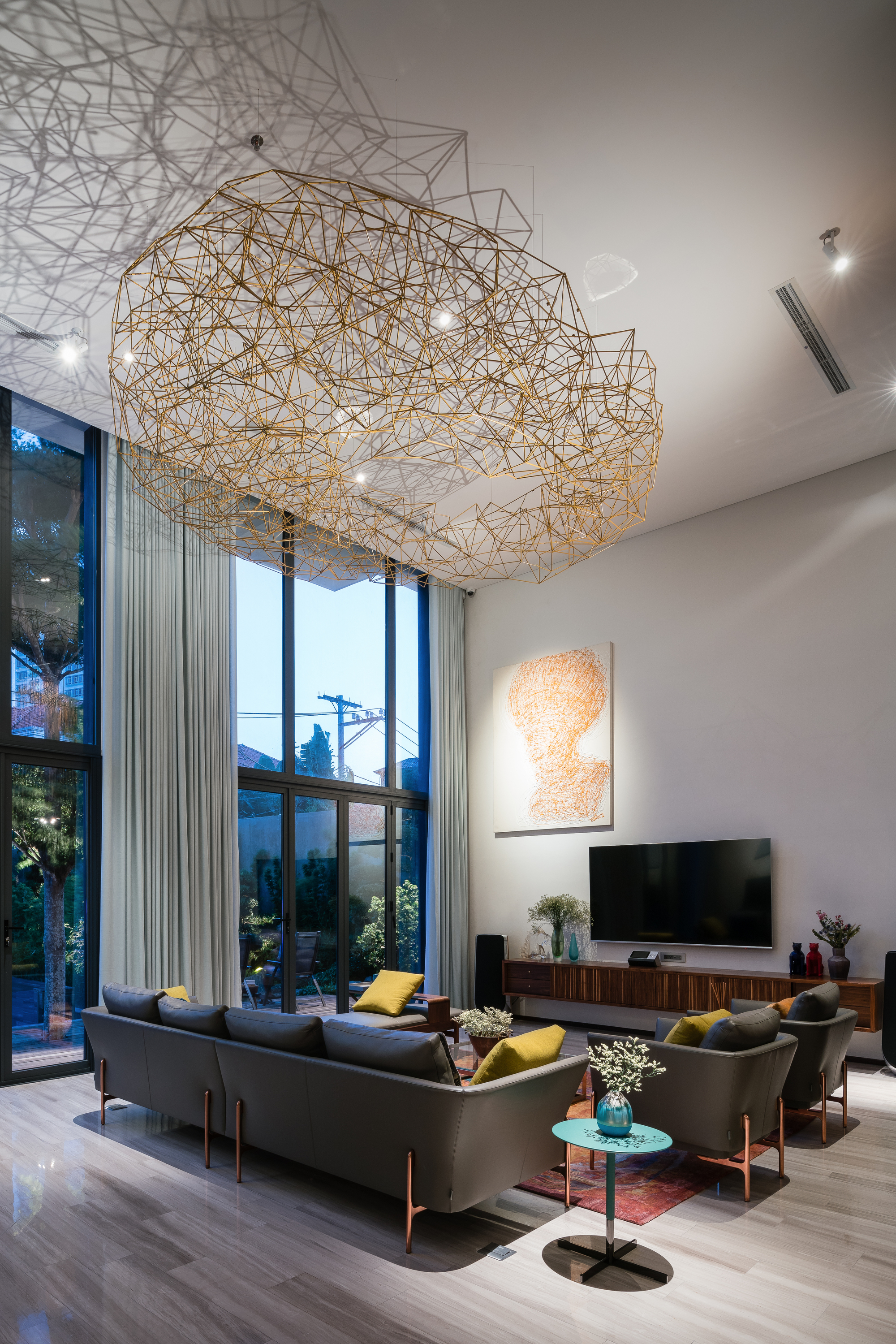 Gallery of Terraced Field House / QBi Corp. - 14