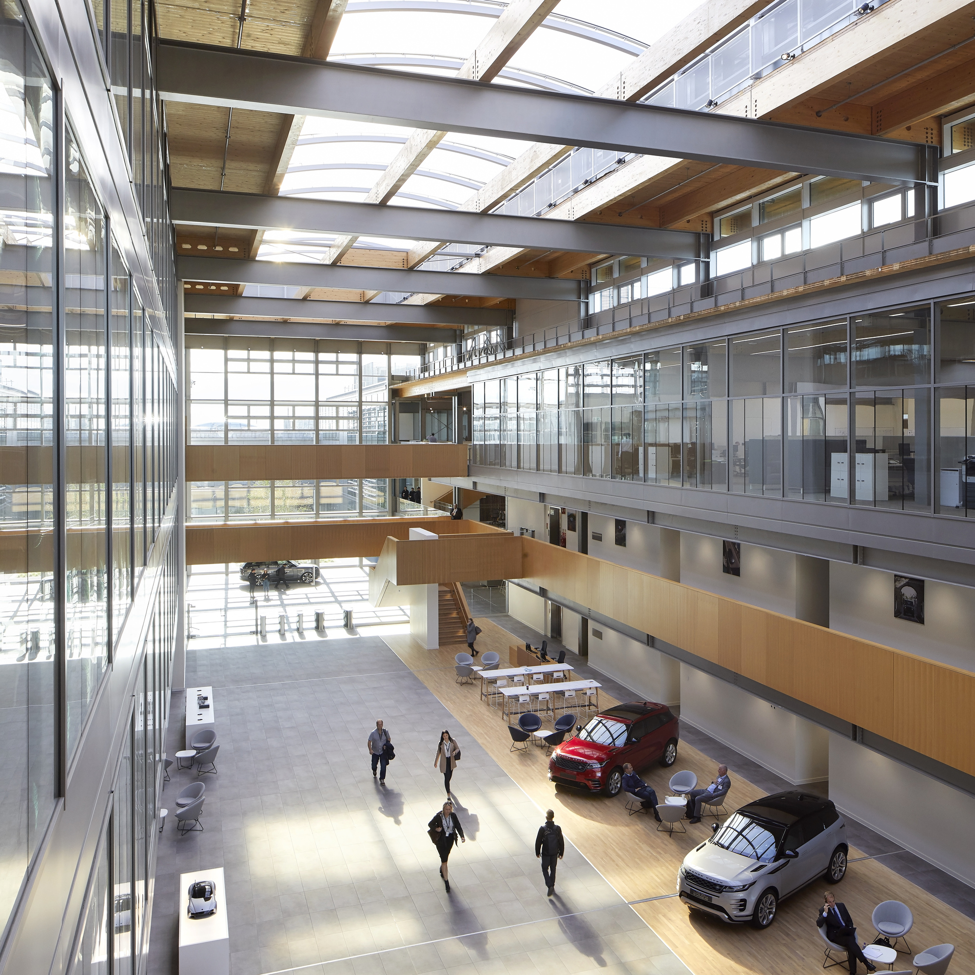 Galería de Centro de creación de productos avanzados de Jaguar Land ...