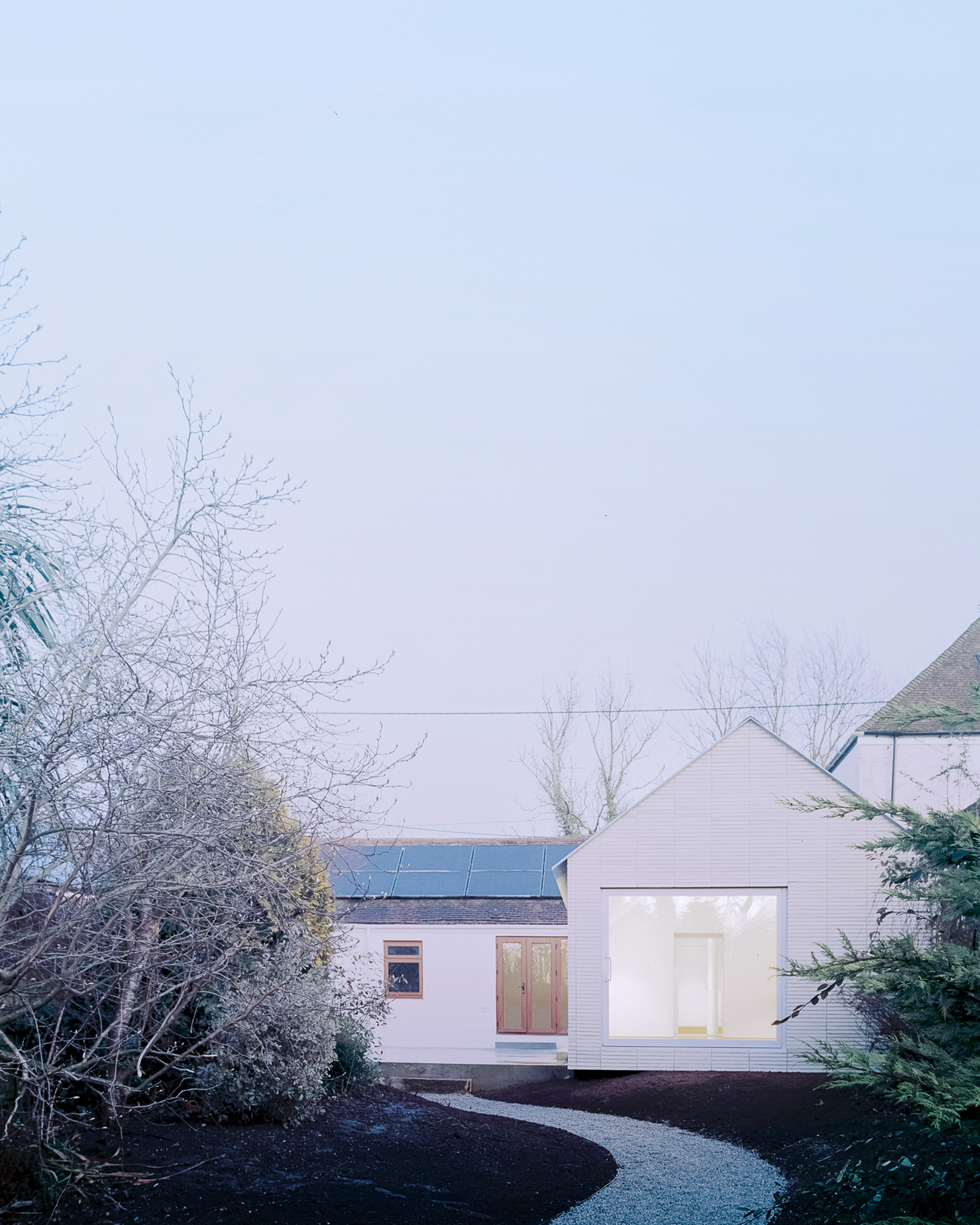 Gallery of Over the Edge House / Jonathan Burlow - 16