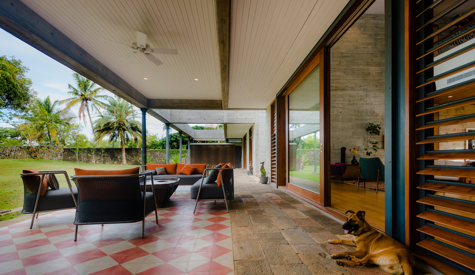 Gallery of House in a Garden / Studio Lotus - 14