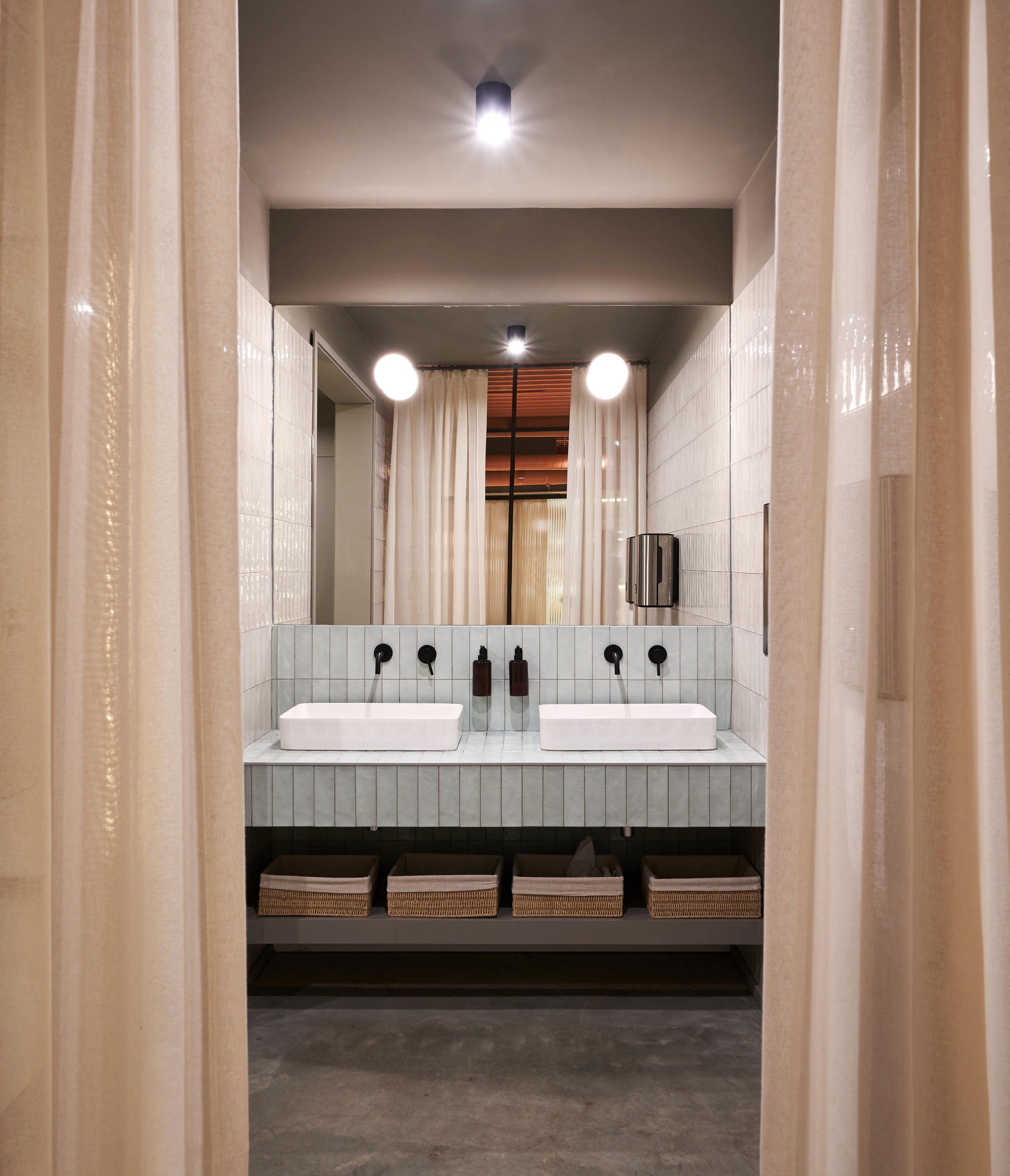 Gallery of PANAM Pan Asian Restaurant / architecture bureau MODGI Group ...
