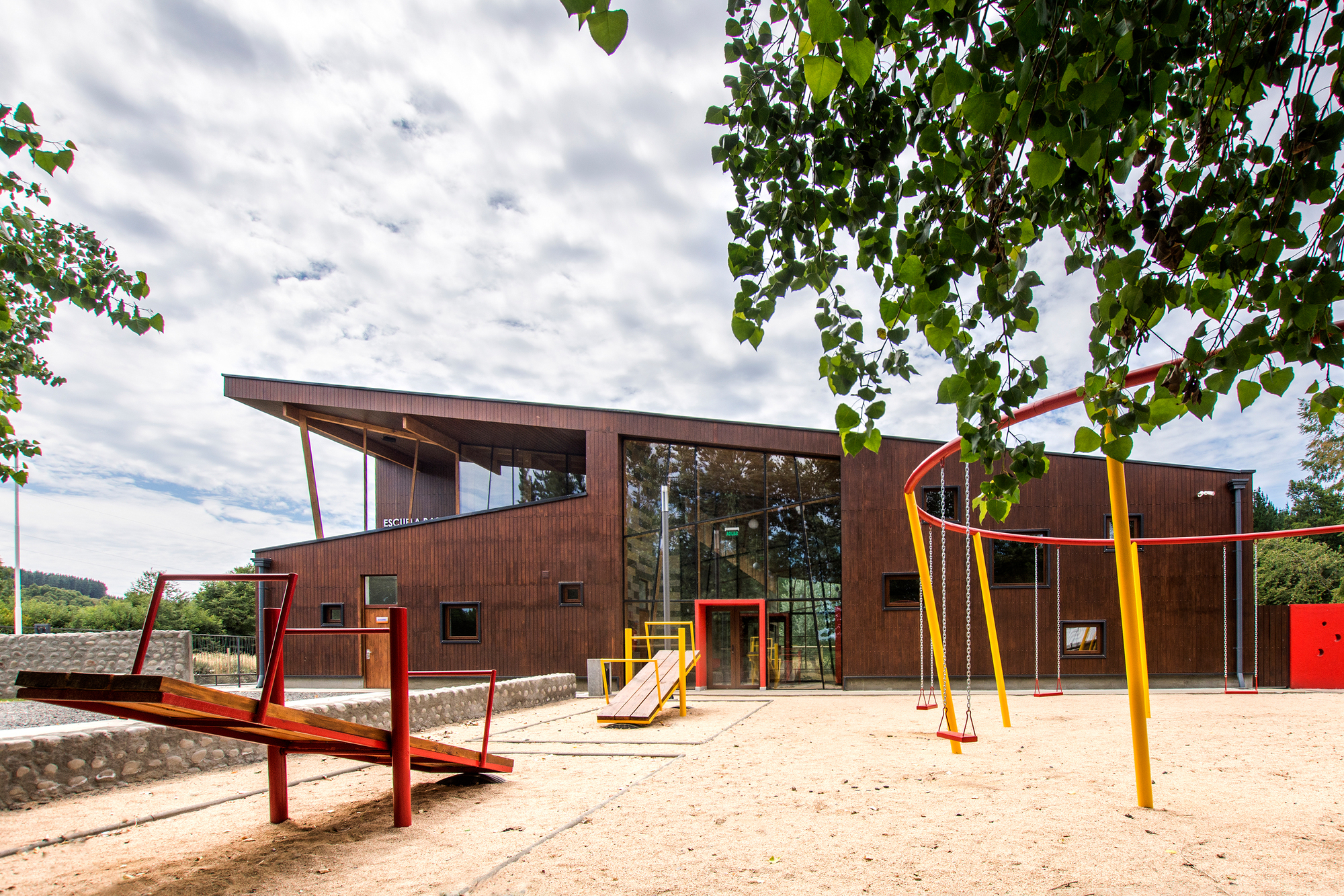 Galeria de Escola Rural Básica Cantino / Taller Viga Maestra - 4