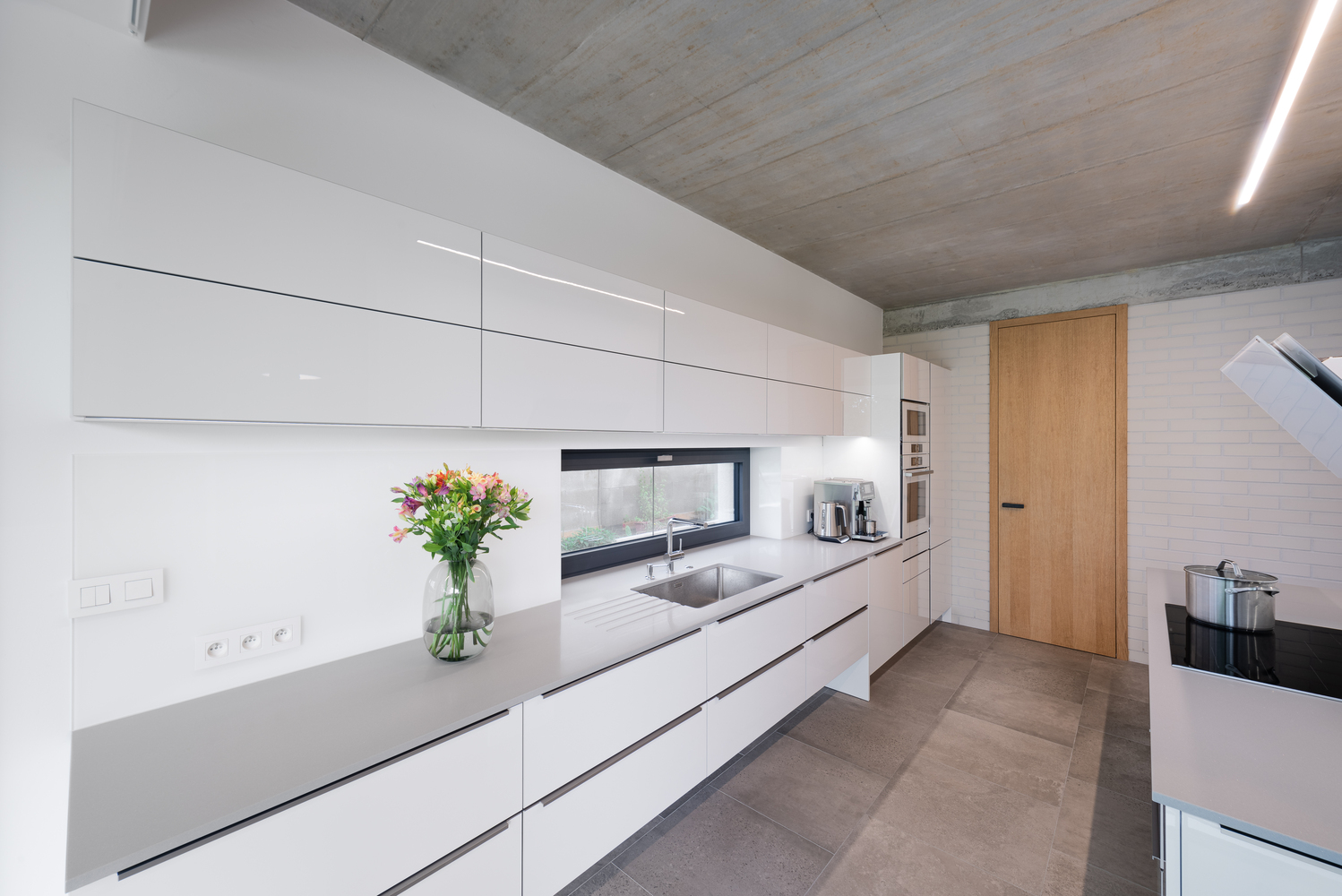 Gallery of BLNT house / AT26 architects - 21