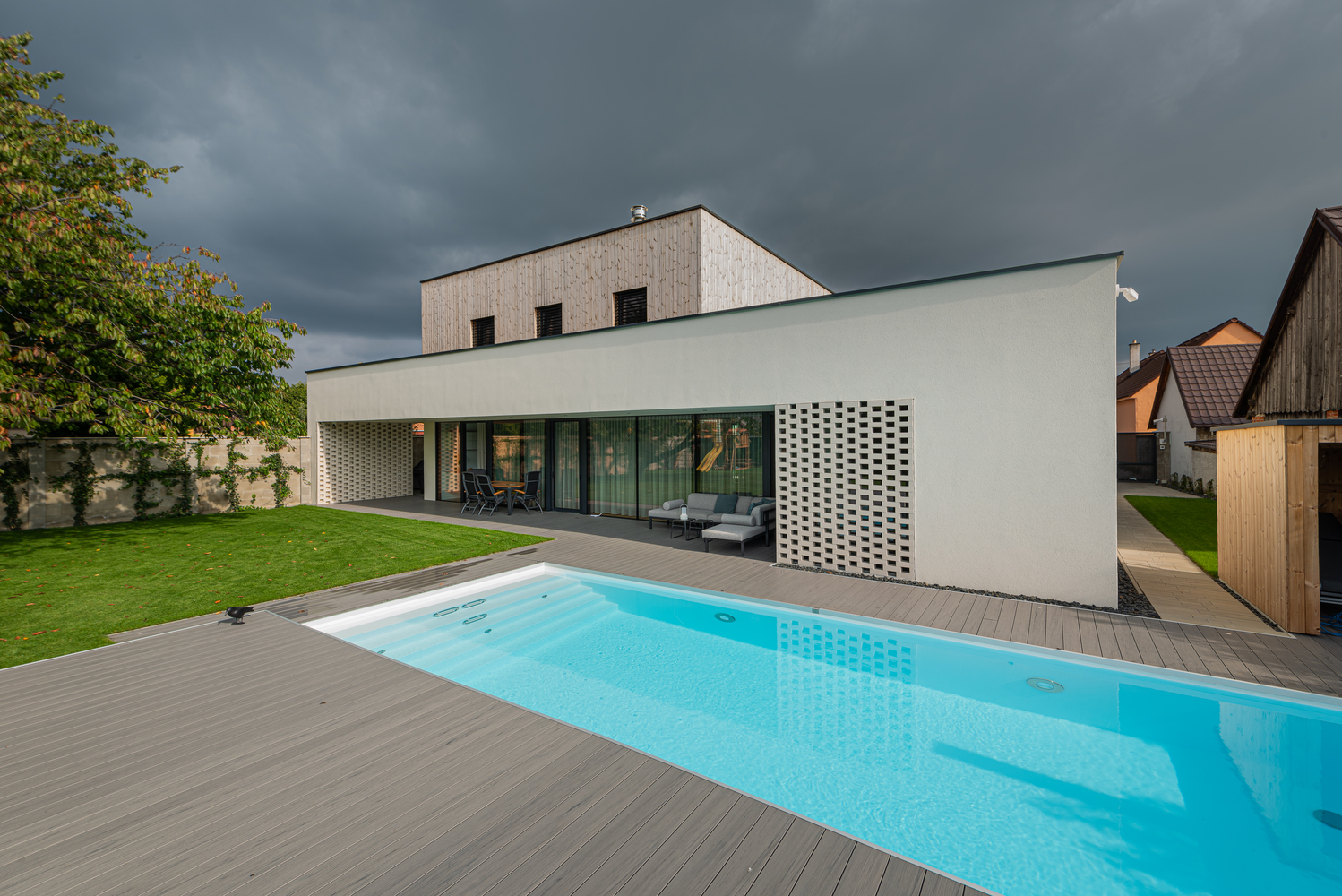 Gallery of BLNT house / AT26 architects - 23