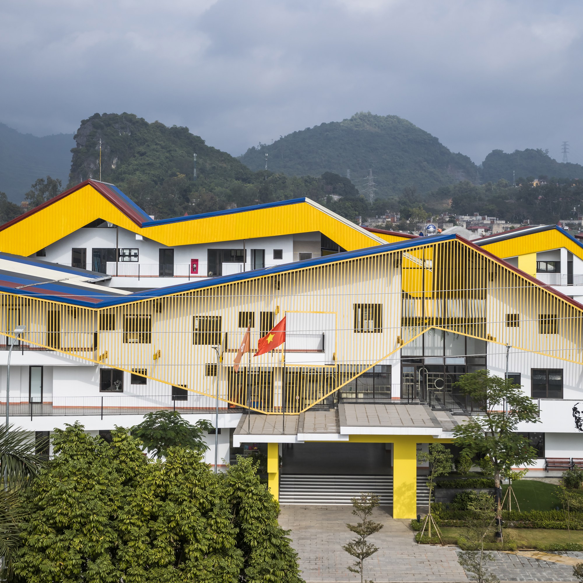 Gallery of Da Hop Kindergarten and Primary School / 1+1>2 Architects - 16