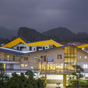 Da Hop Kindergarten and Primary School / 1+1>2 Architects | ArchDaily