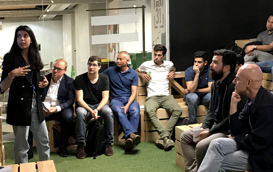 Gallery of Learning by Doing: Start-ups Pitch Ideas at Venture Day ...