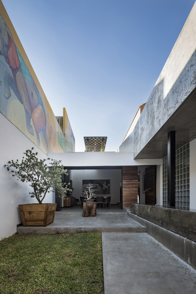 Gallery of VA House / BAC Barrio Arquitectura Ciudad - 6