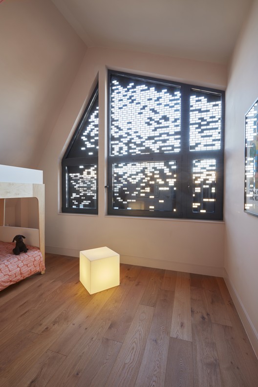 Rusty House / Stolon Studio Ltd. | ArchDaily