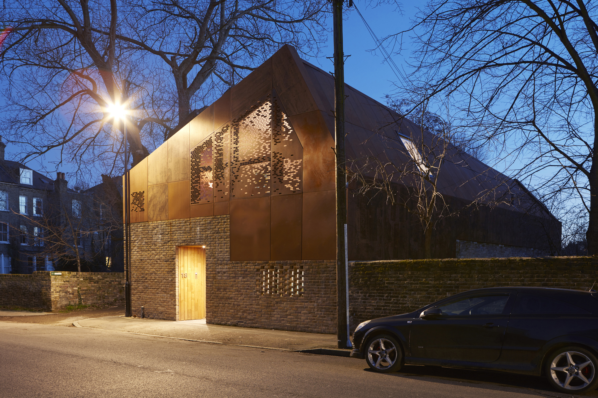 Gallery of Rusty House / Stolon Studio Ltd. - 15