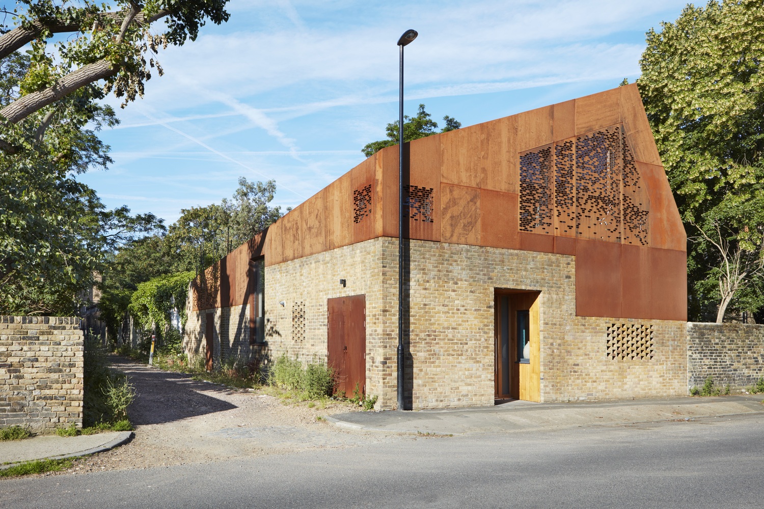 Gallery of Rusty House / Stolon Studio Ltd. - 20