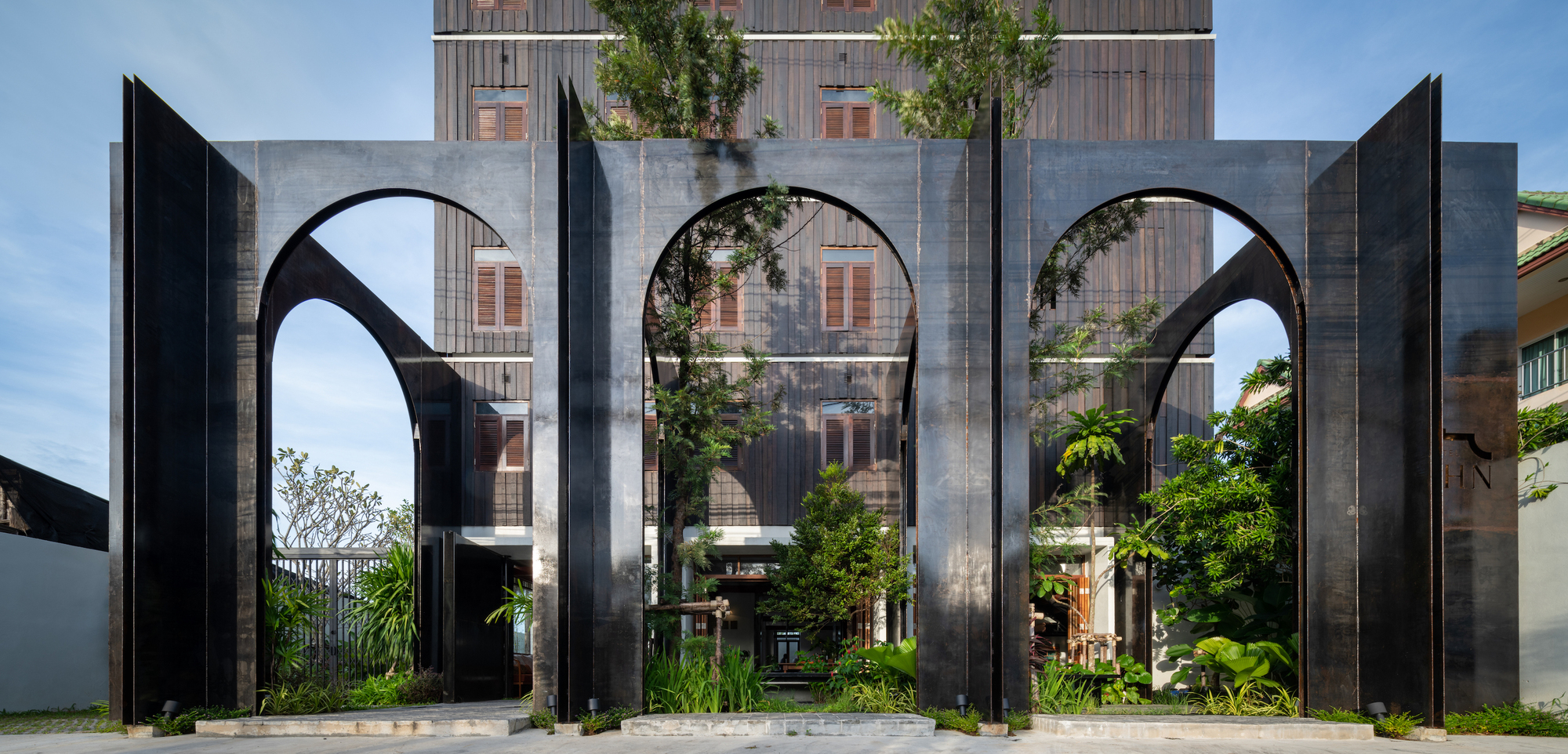 Gallery of Hotel Gahn / Studio Locomotive - 5